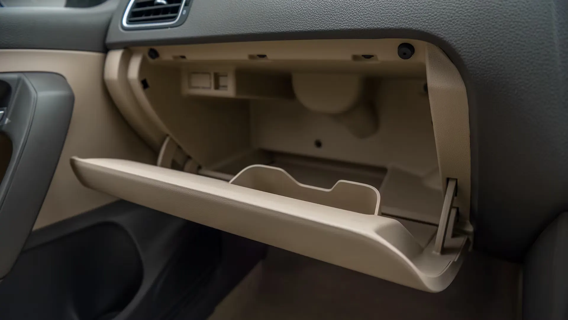 Vento [2015-2019] Interior Image, Vento [2015-2019] Photos in India ...