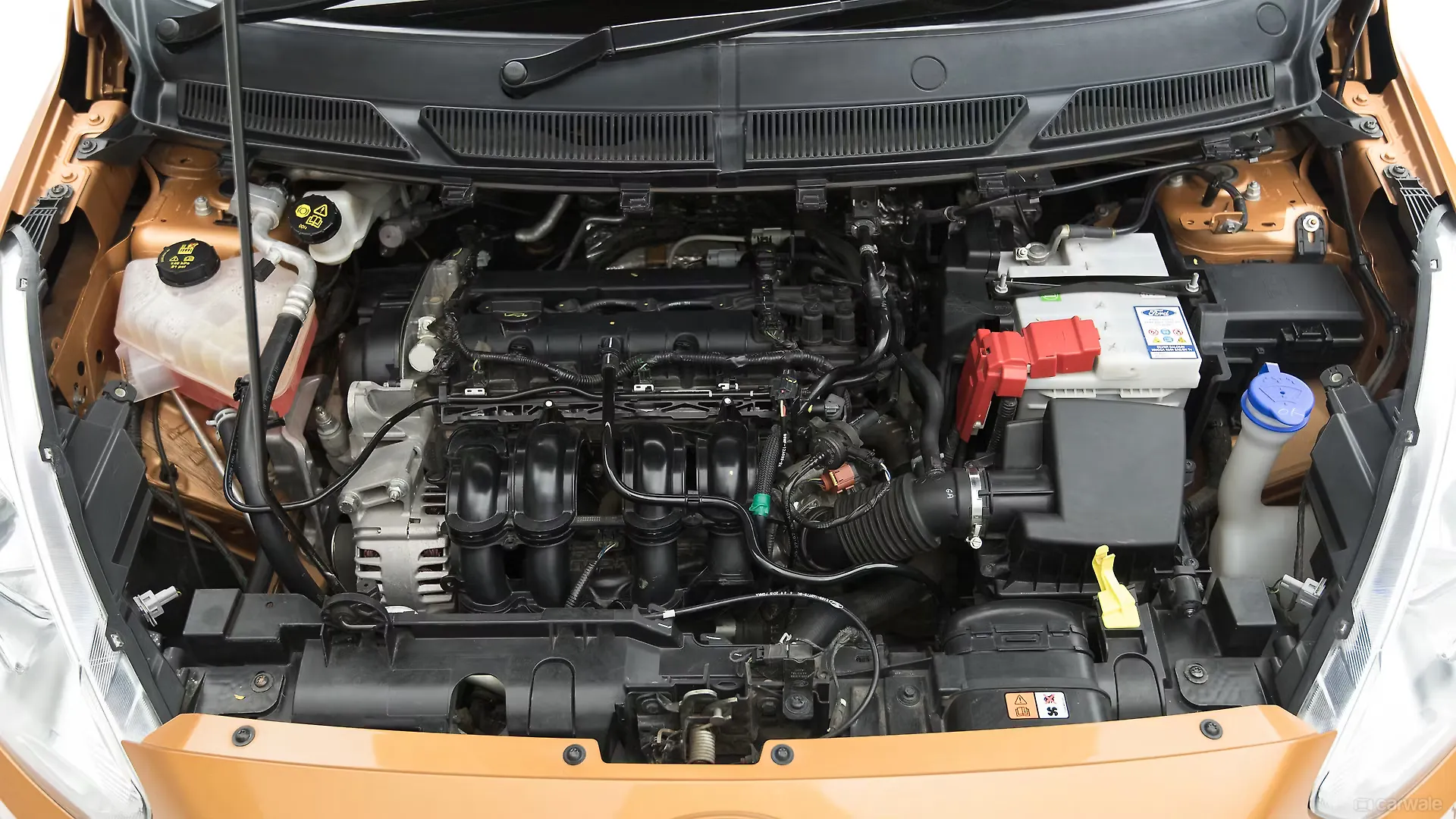 Figo [2015-2019] Engine Bay Image, Figo [2015-2019] Photos in India ...