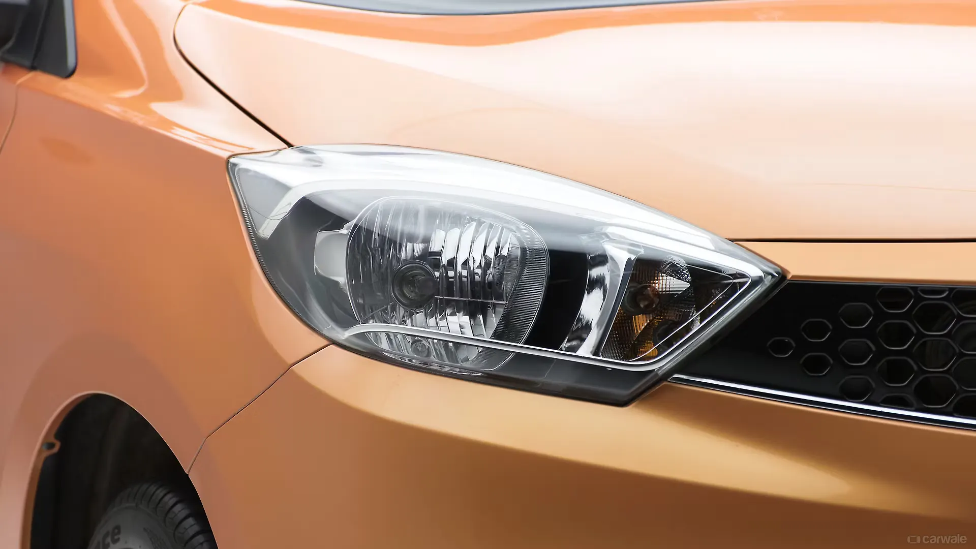 Tiago [2016-2020] Headlamps Image, Tiago [2016-2020] Photos in India ...