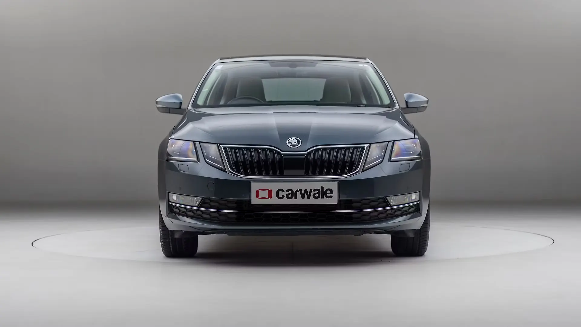 Octavia Front View Image, Octavia Photos in India - CarWale