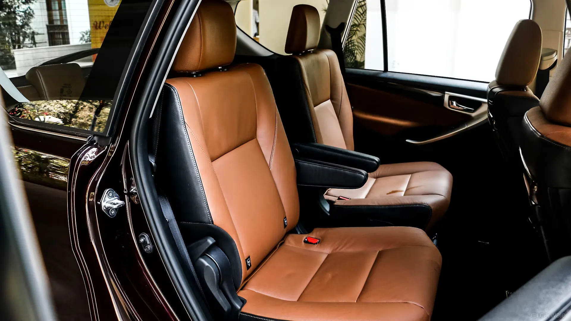 Innova Crysta Interior Image, Innova Crysta Photos in India - CarWale