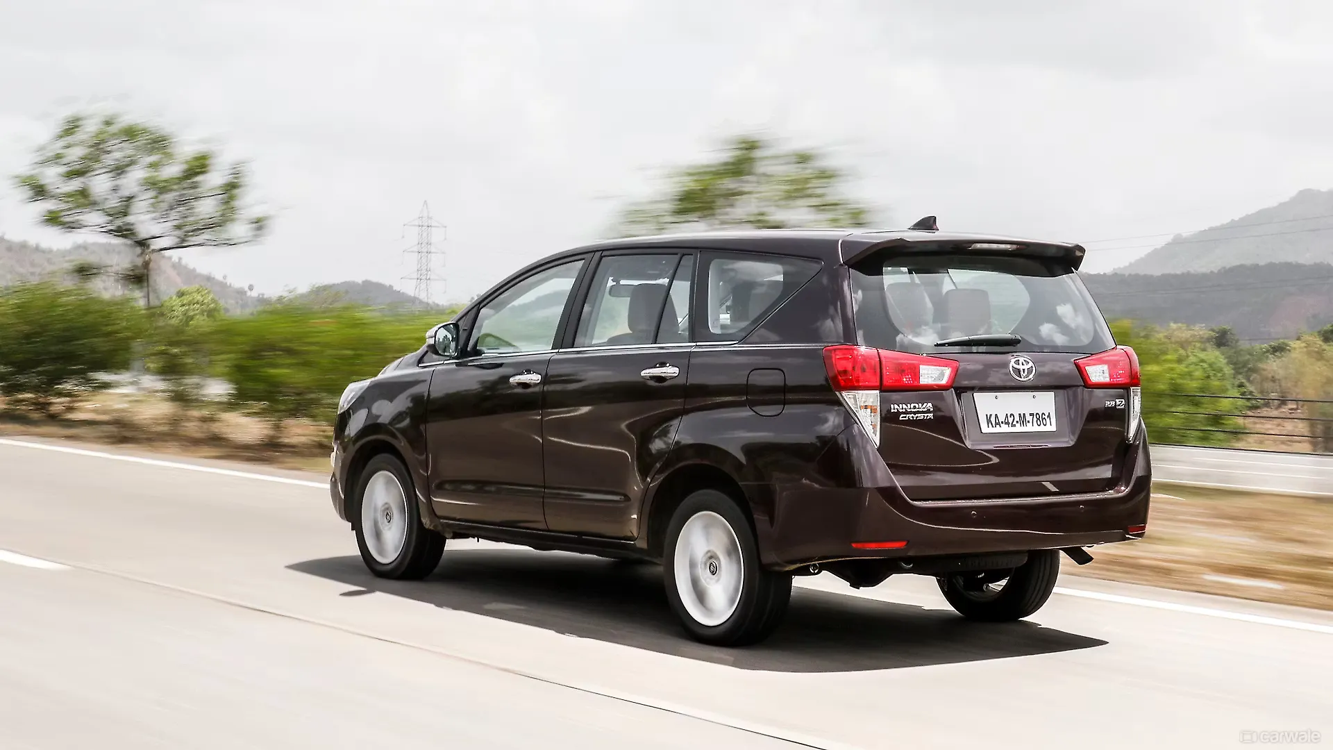 Innova Crysta [2016-2020] Driving Image, Innova Crysta [2016-2020 ...