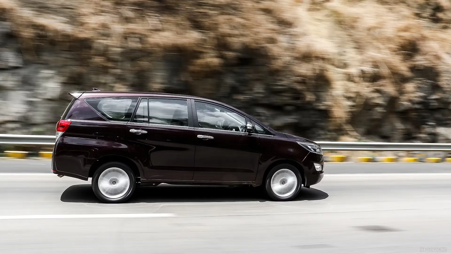 Innova Crysta Driving Image, Innova Crysta Photos in India - CarWale