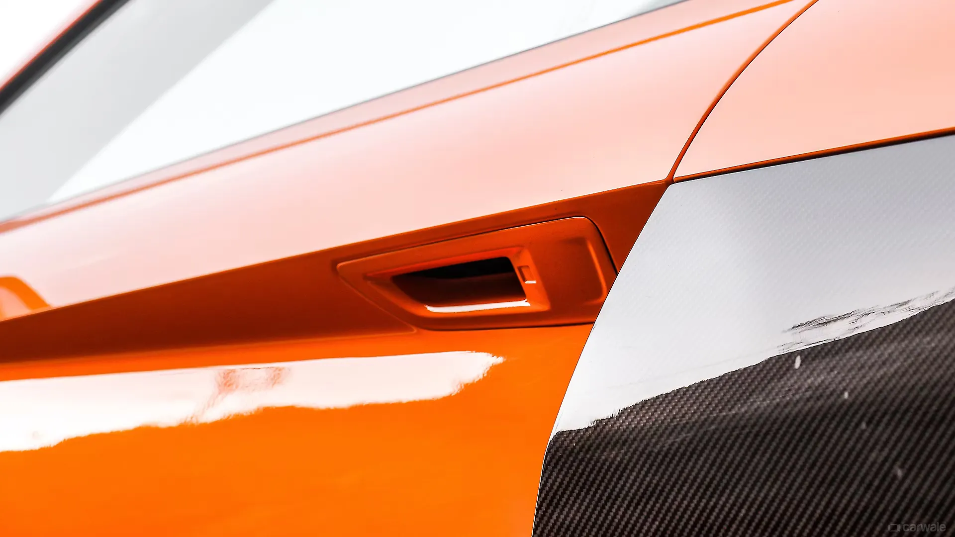 R8 Door Handles Image, R8 Photos in India - CarWale