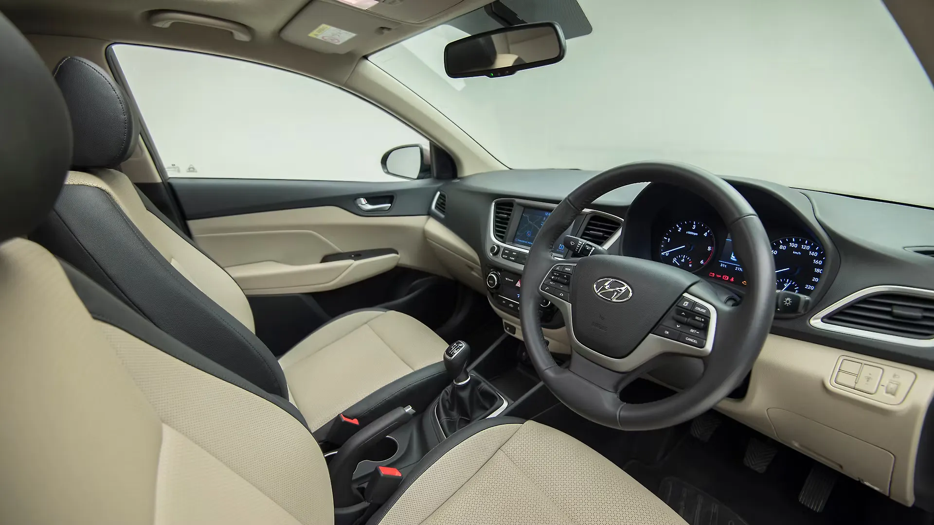 Verna [2017-2020] Interior Image, Verna [2017-2020] Photos in India ...
