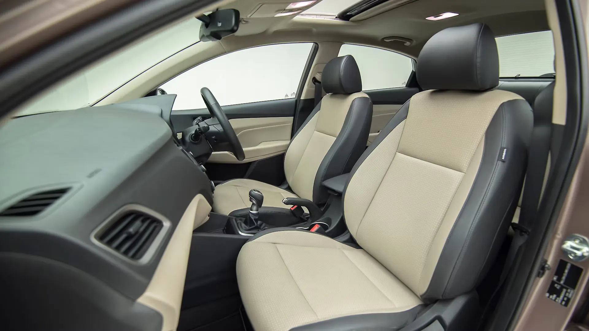 Verna [2017-2020] Interior Image, Verna [2017-2020] Photos in India ...