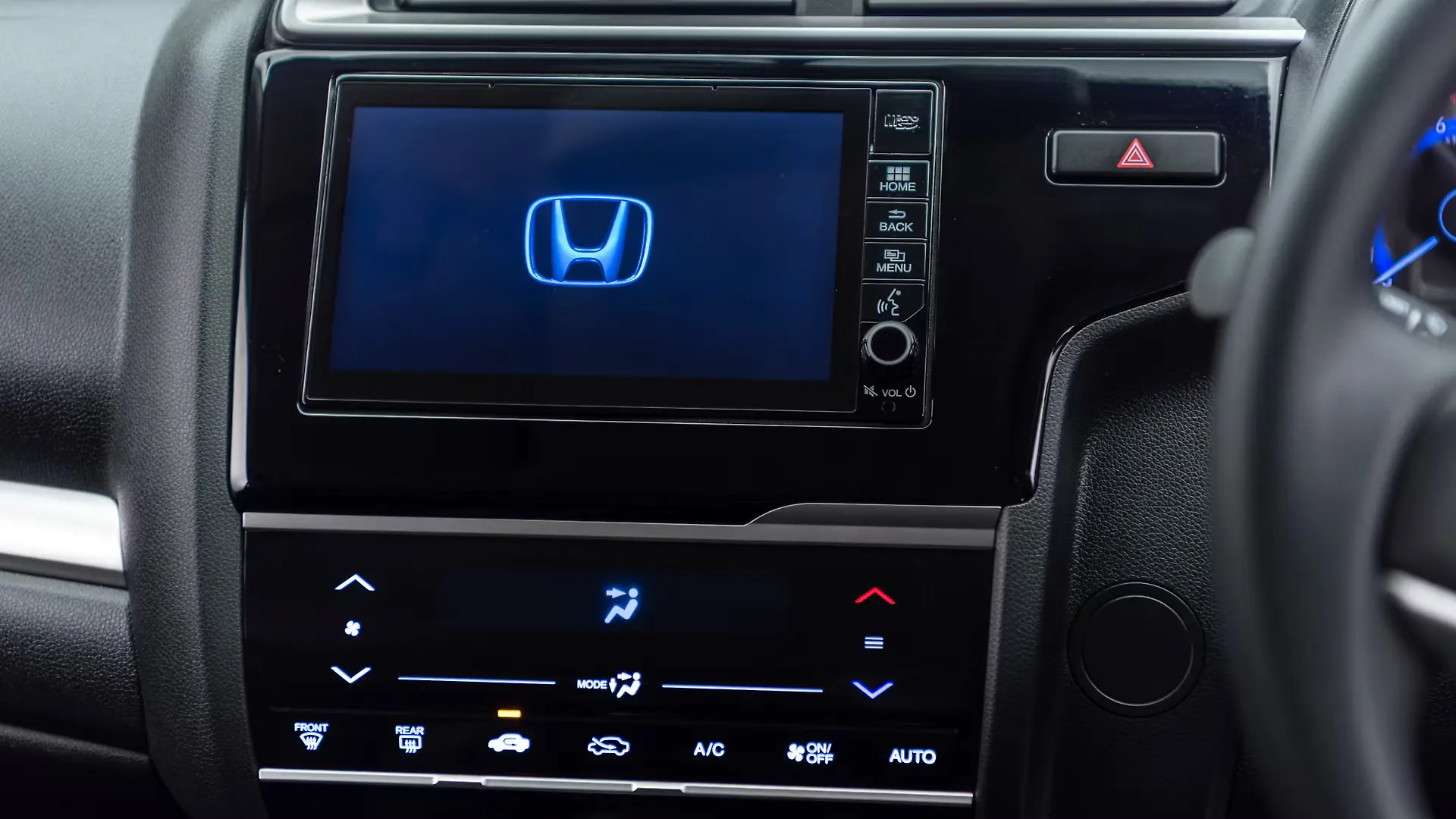 WR-V [2017-2020] Interior Image, WR-V [2017-2020] Photos in India - CarWale