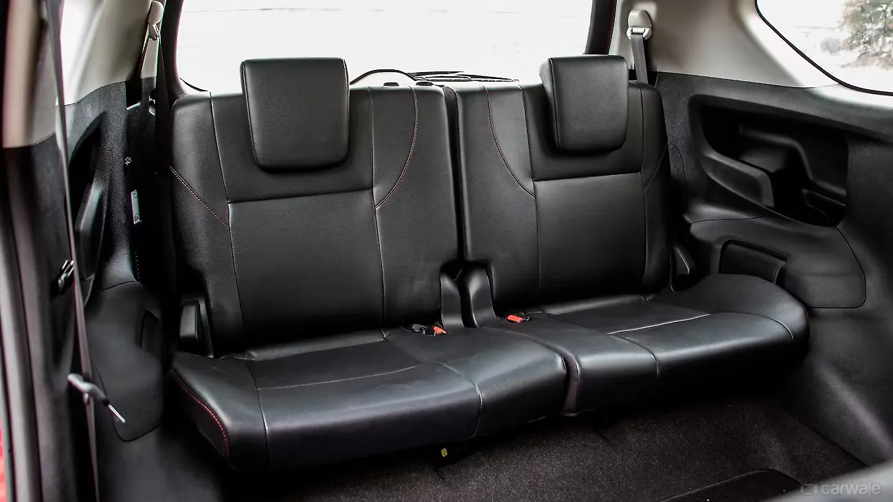 Innova Crysta Boot Space Image, Innova Crysta Photos in India - CarWale