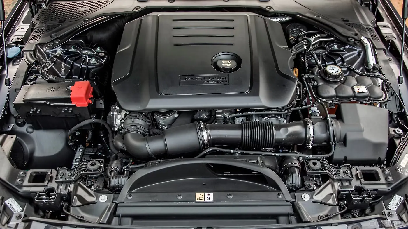 XF Engine Bay Image XF Photos In India CarWale xf-engine-bay-image-xf-photos-in-india-carwale