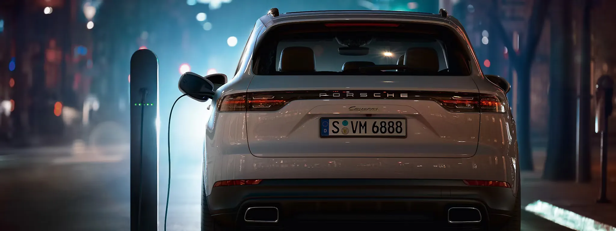 Cayenne Rear View Image, Cayenne Photos in India - CarWale