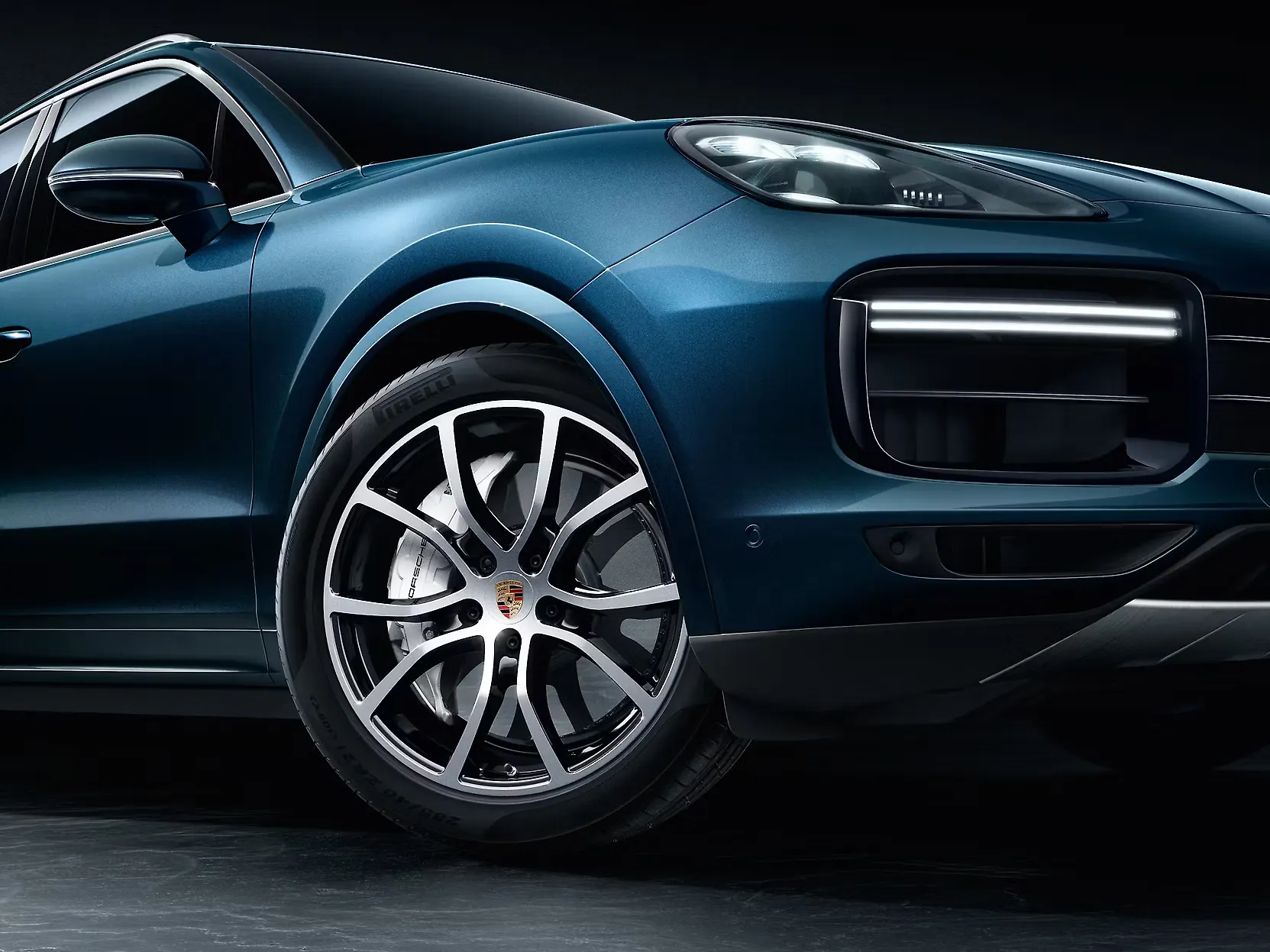 Cayenne Wheels-Tyres Image, Cayenne Photos in India - CarWale