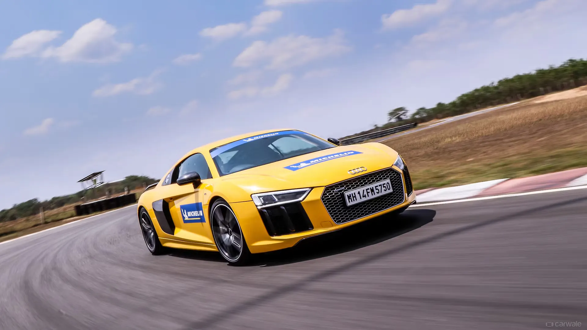 R8 Exterior Image, R8 Photos in India - CarWale