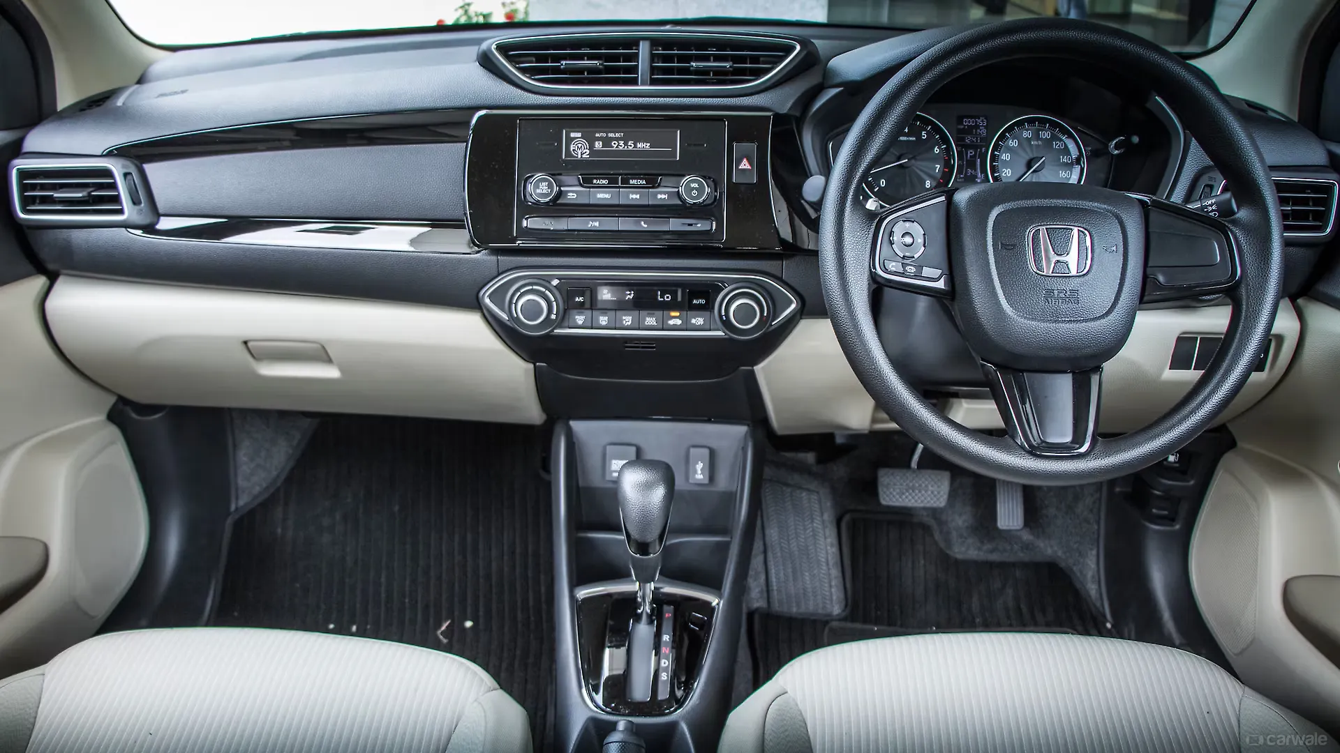 Amaze Exterior Image, Amaze Photos in India - CarWale