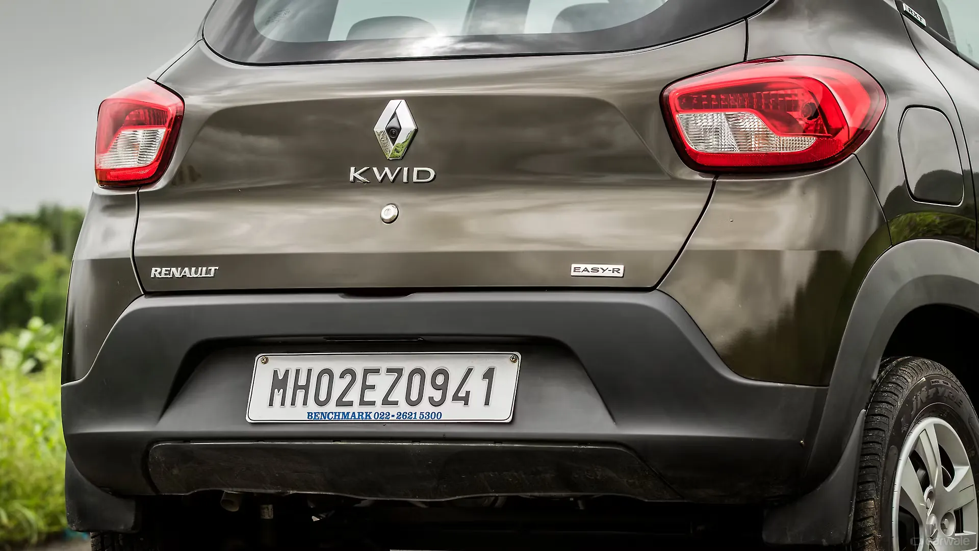 Kwid [2015-2019] Exterior Image, Kwid [2015-2019] Photos in India - CarWale
