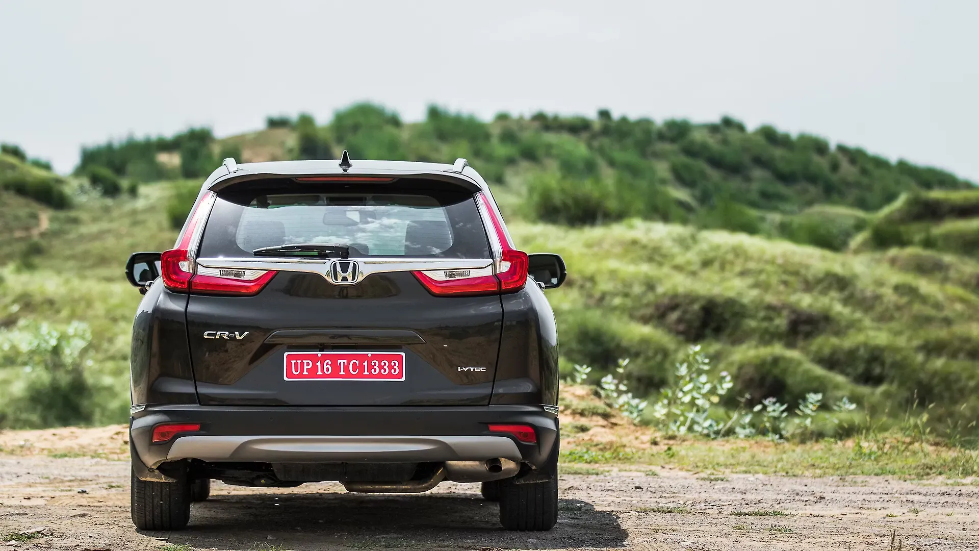 CR-V [2013-2018] Rear View Image, CR-V [2013-2018] Photos in India ...