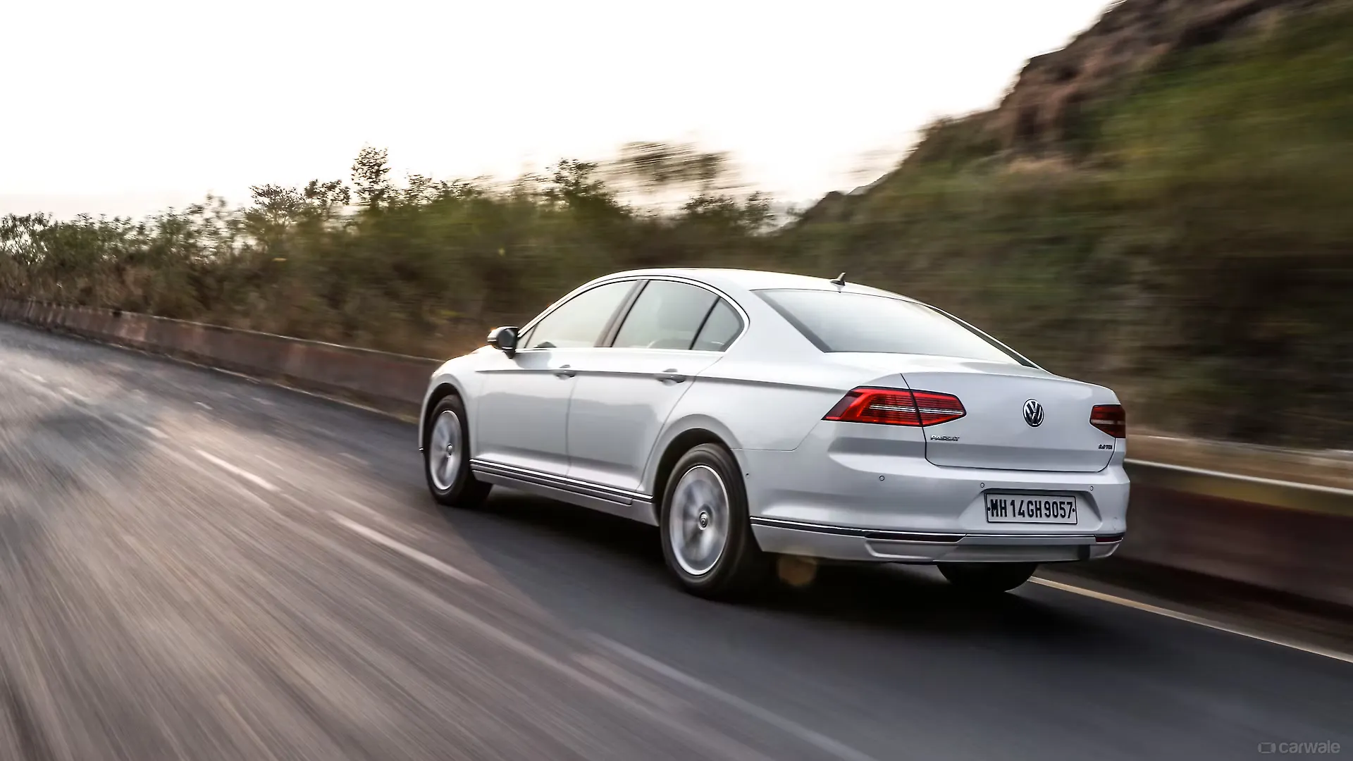 Passat Exterior Image, Passat Photos in India - CarWale