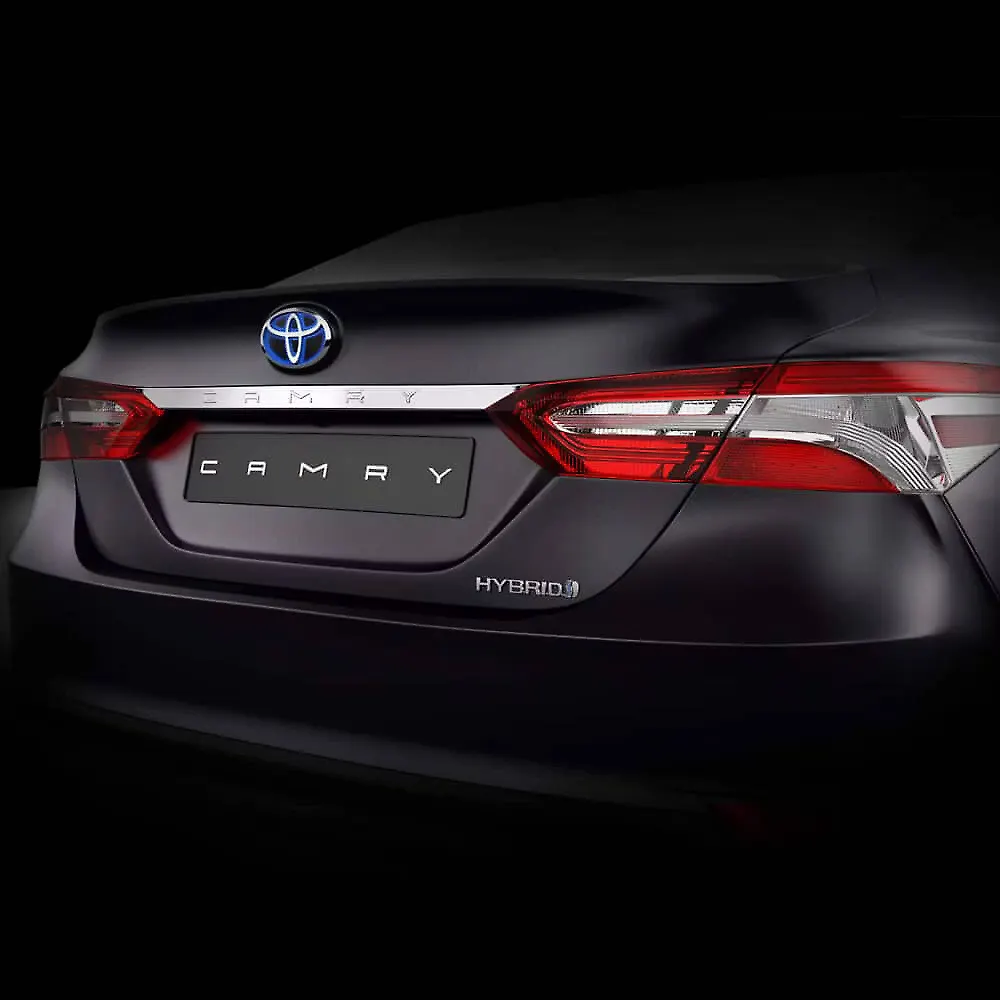 Camry Rear View Image, Camry Photos in India - CarWale
