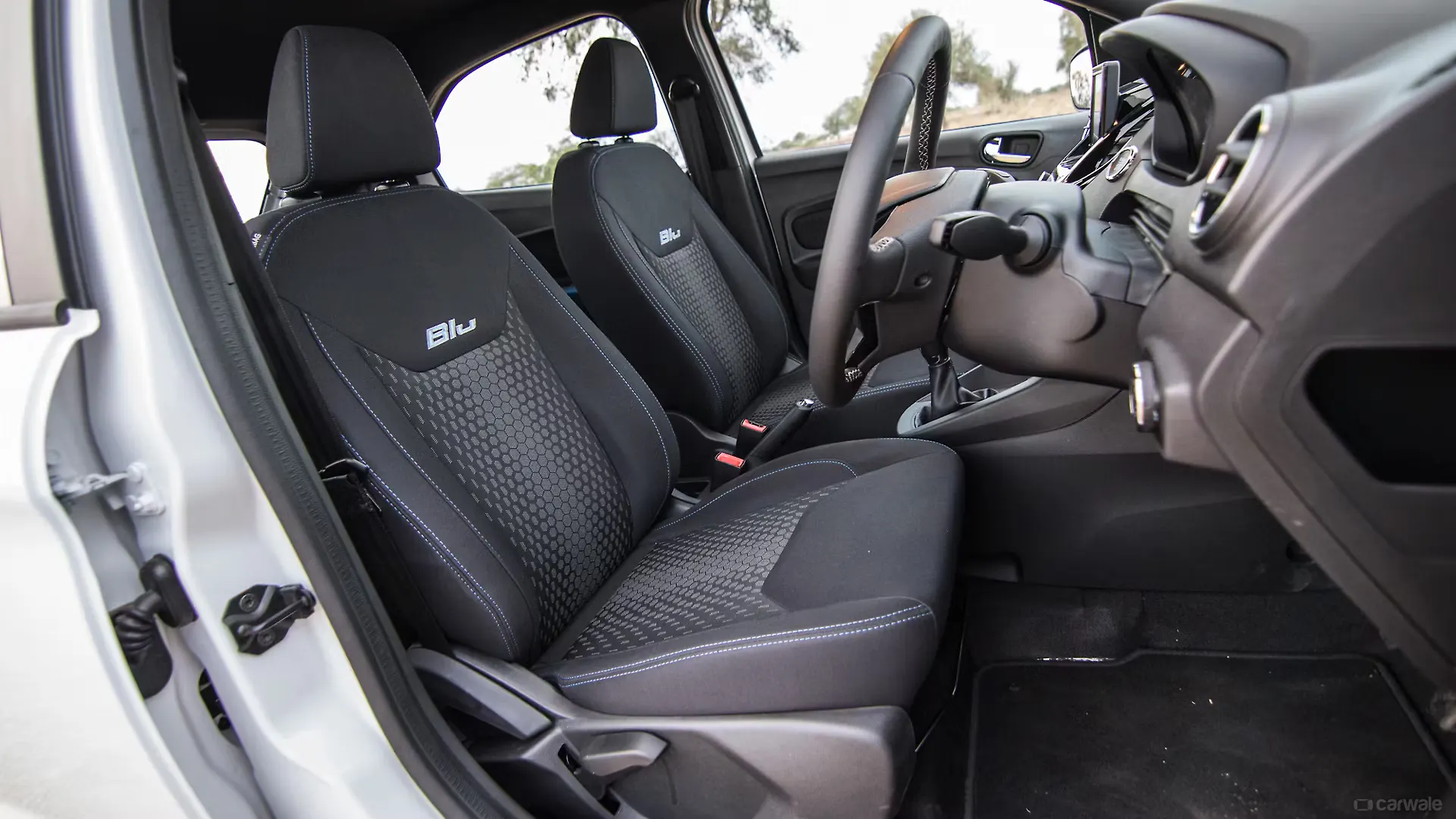 Figo Interior Image, Figo Photos in India - CarWale