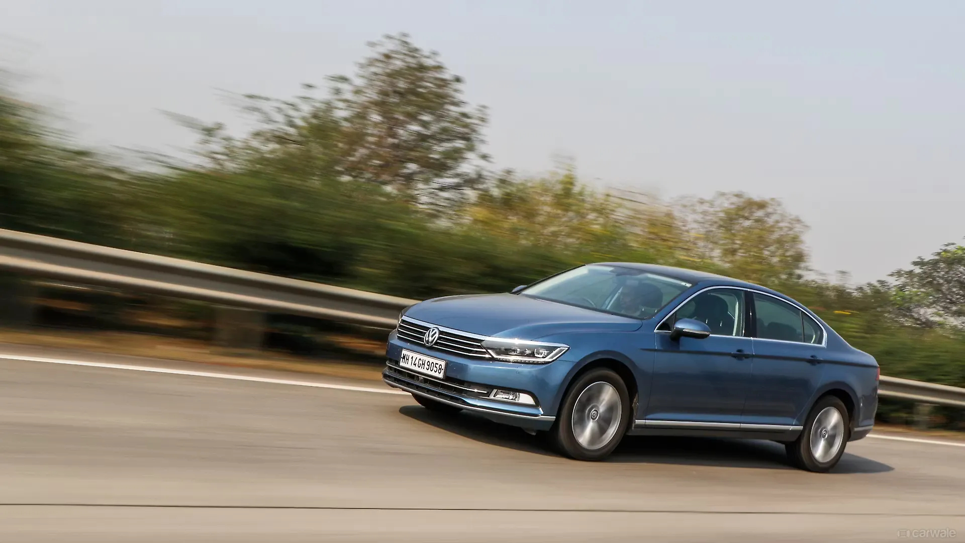 Passat Exterior Image, Passat Photos in India - CarWale
