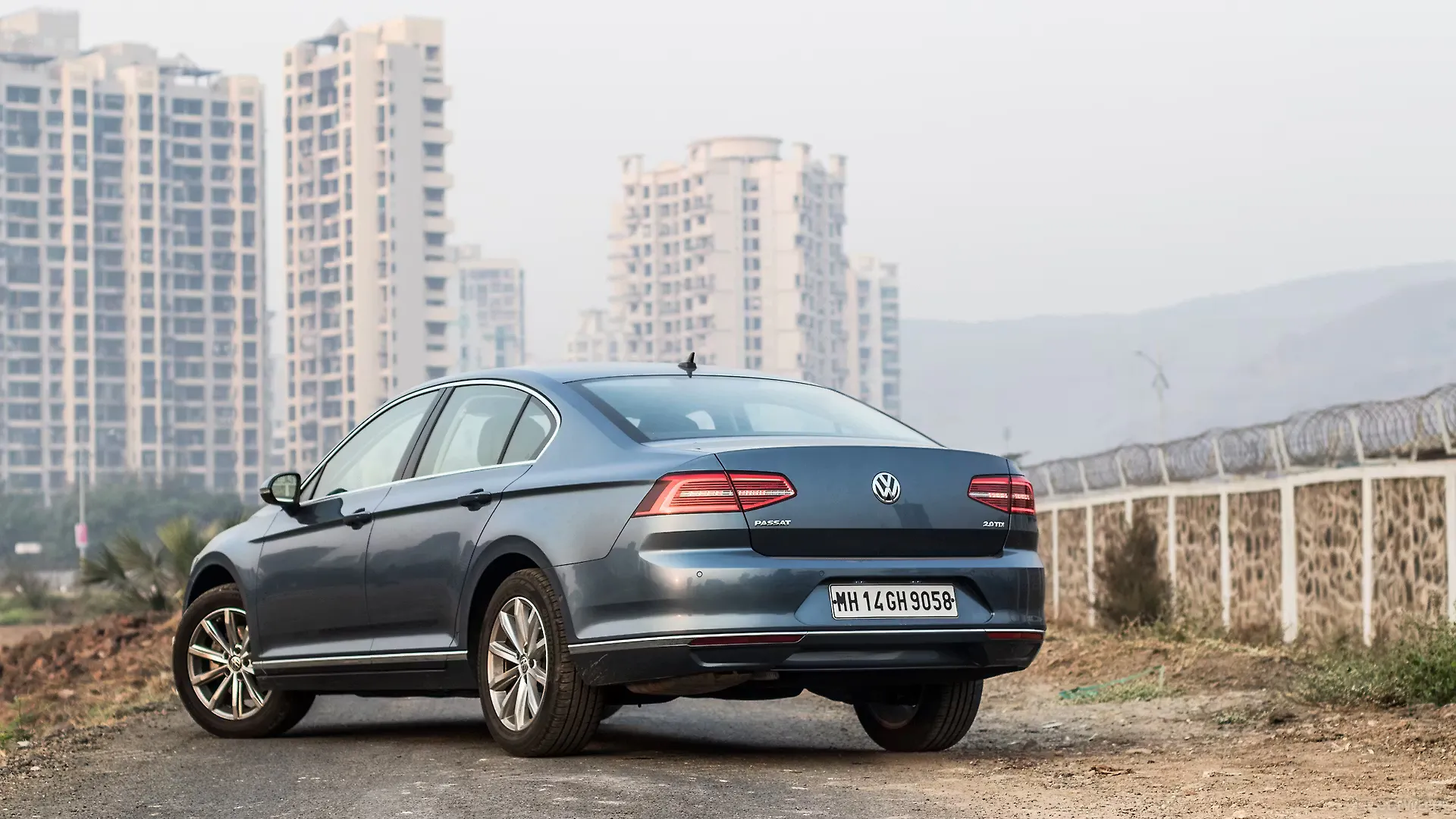 Passat Exterior Image, Passat Photos in India - CarWale