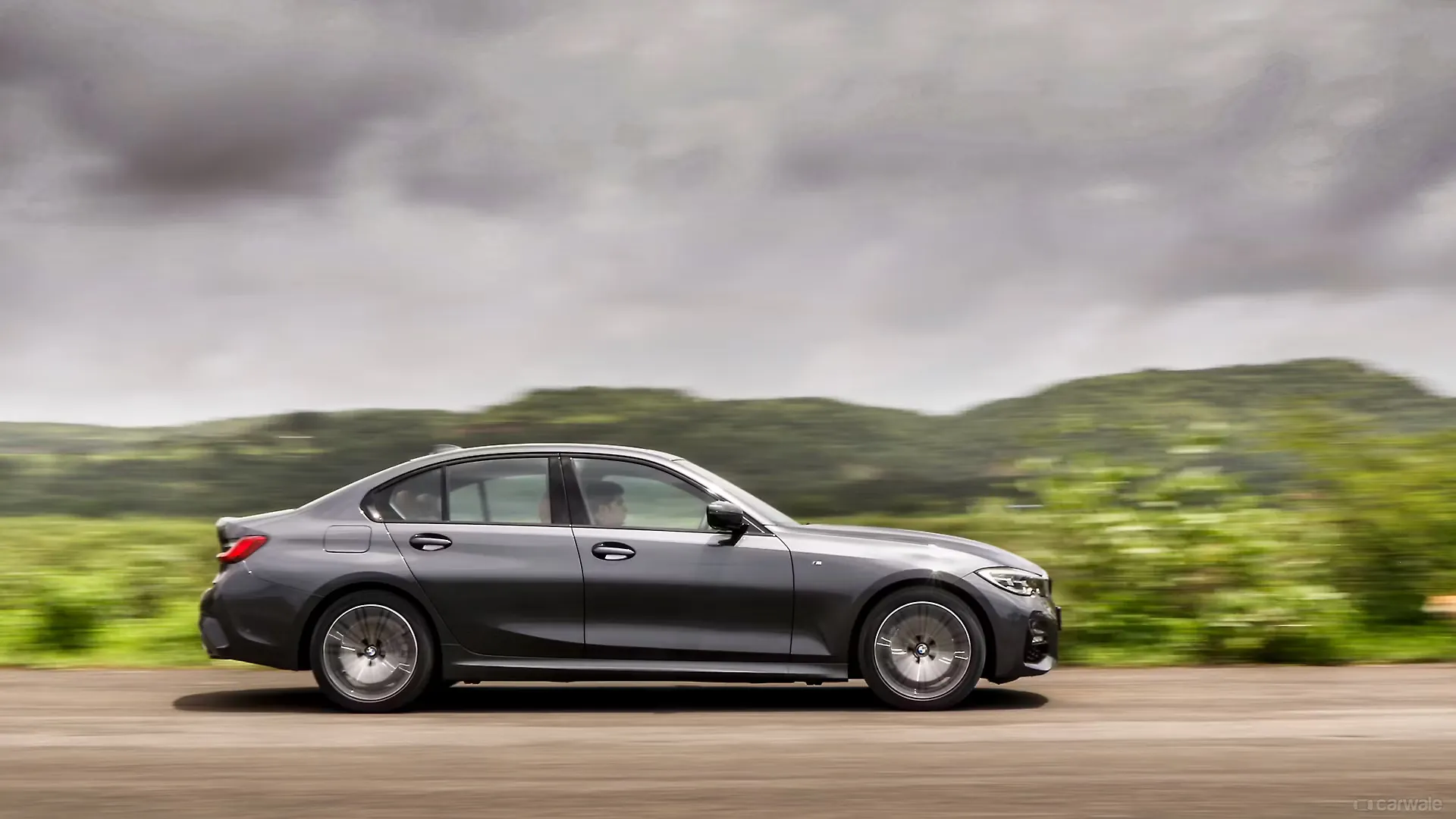 3 Series Exterior Image, 3 Series Photos in India - CarWale