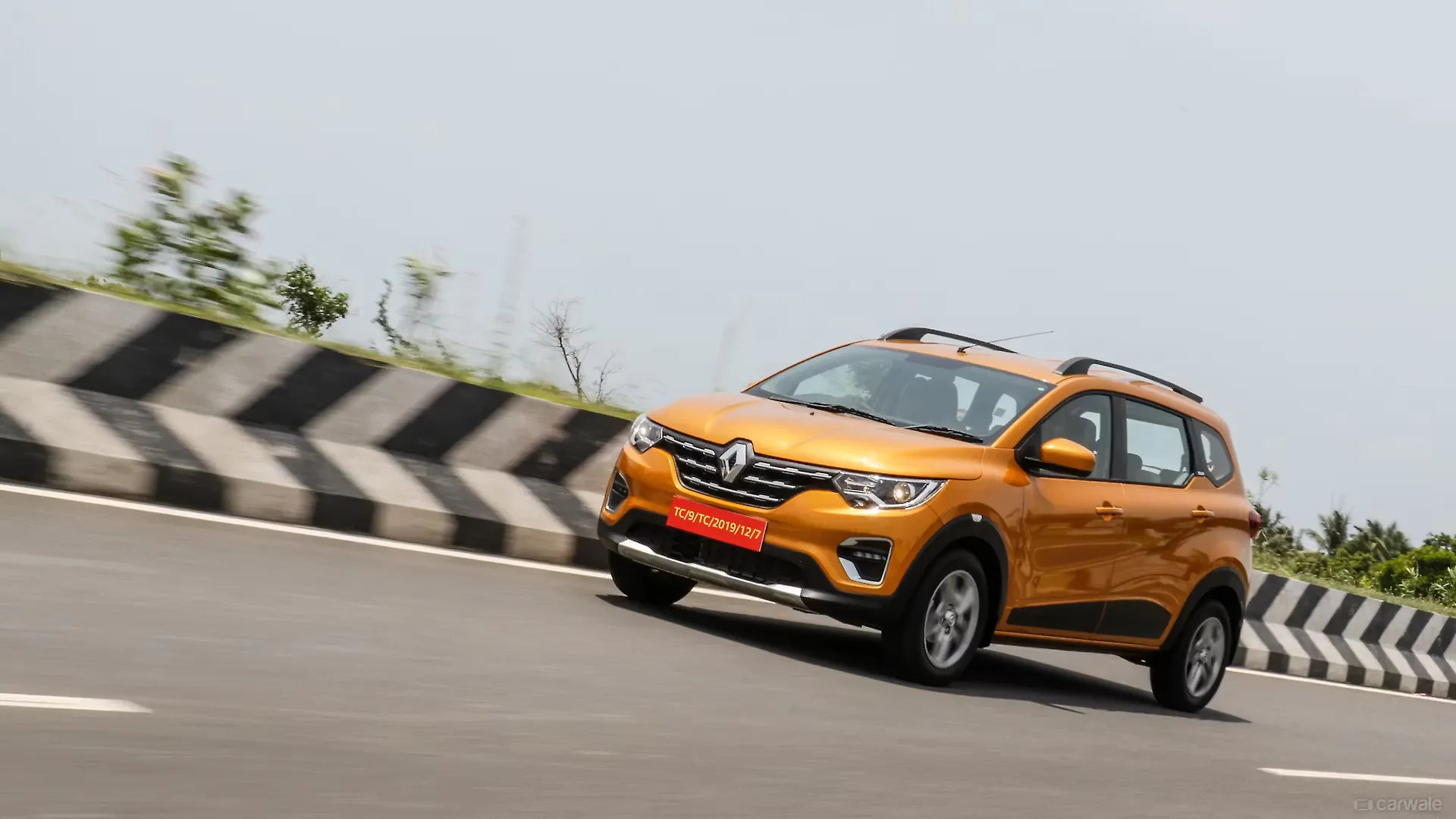 Triber Exterior Image, Triber Photos in India - CarWale