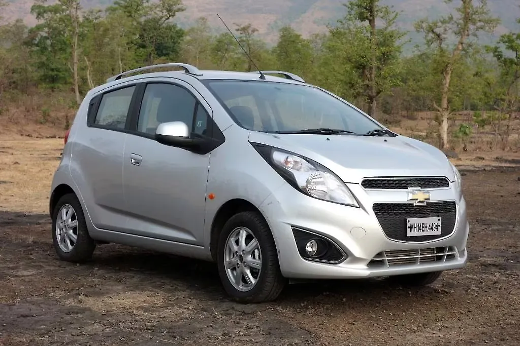 Beat [2014-2016] Right Front Three Quarter Image, Beat [2014-2016 ...