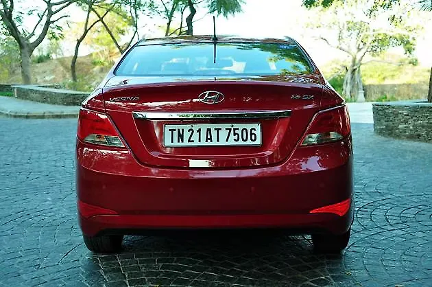 Fluidic Verna 4S [2015-2016] Rear View Image, Fluidic Verna 4S [2015 ...