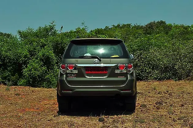 Fortuner [2012-2016] Left Rear Three Quarter Image, Fortuner [2012-2016 ...