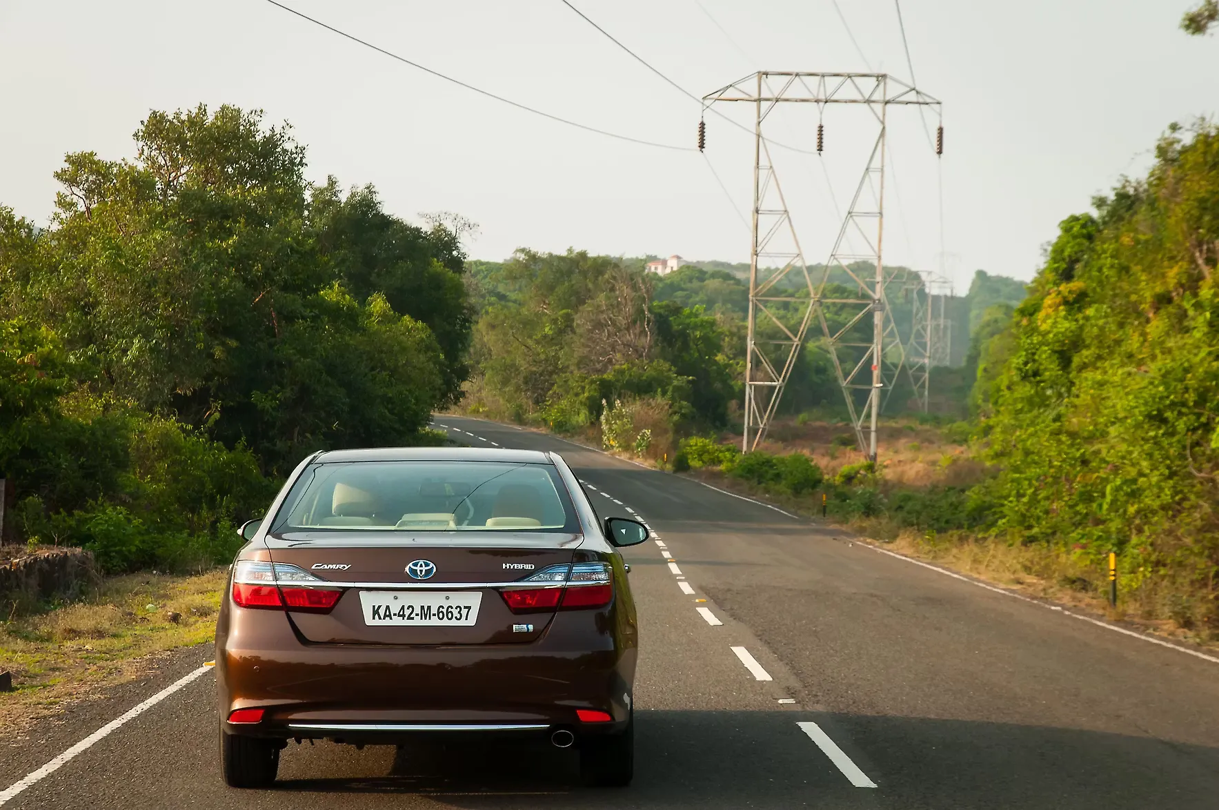 Camry [2015-2019] Rear View Image, Camry [2015-2019] Photos in India ...