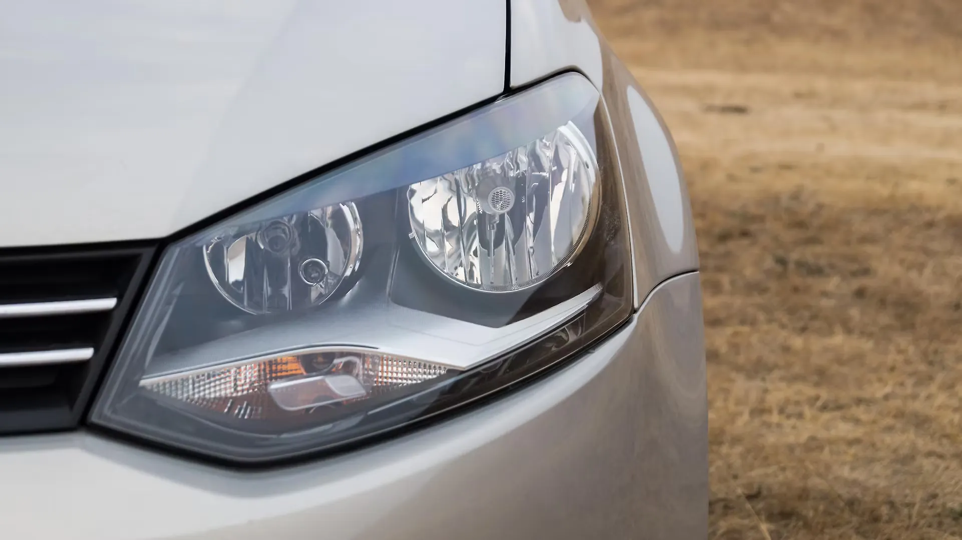 Vento [2014-2015] Headlamps Image, Vento [2014-2015] Photos in India ...