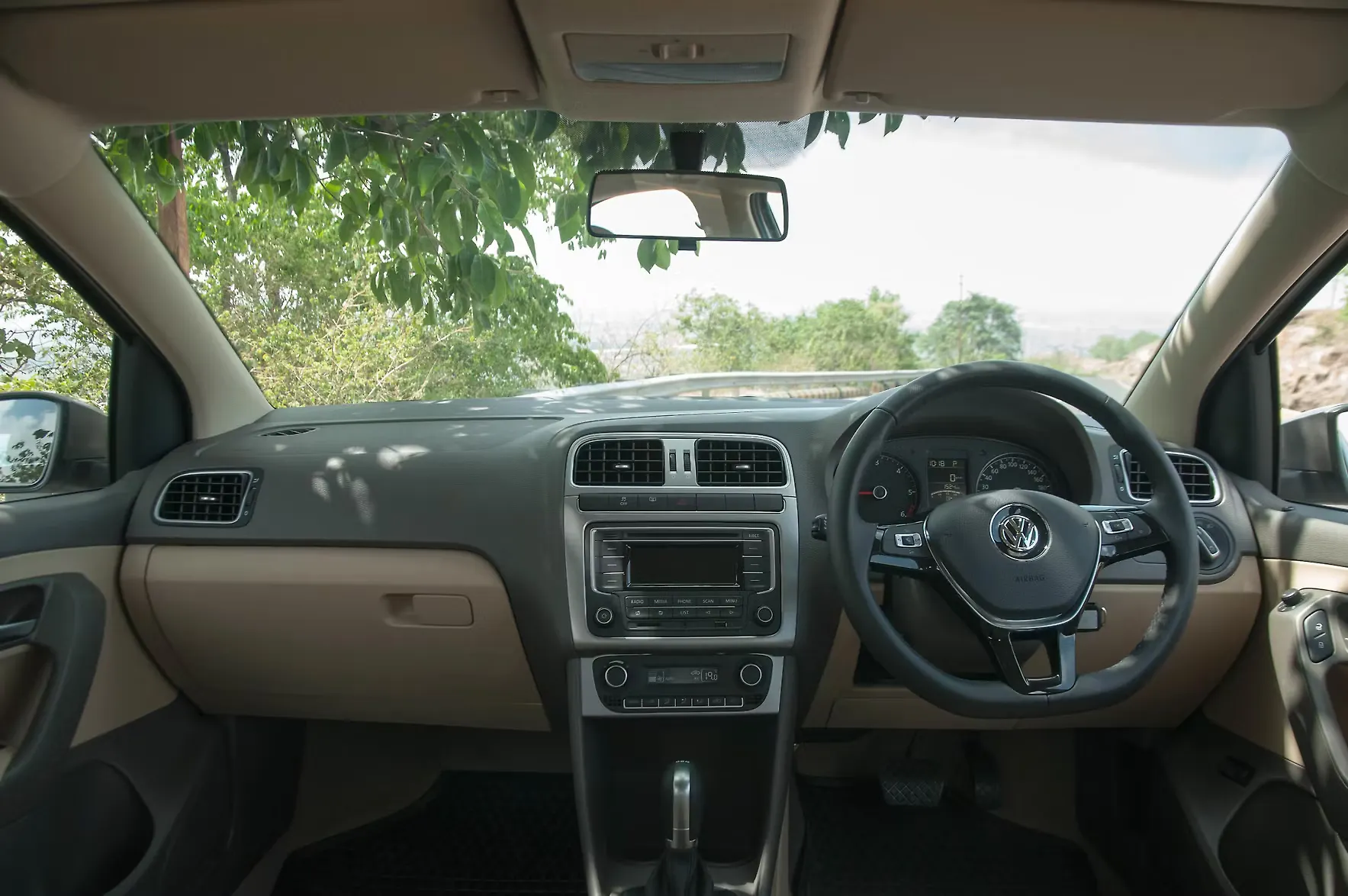 Vento [2015-2019] Interior Image, Vento [2015-2019] Photos in India ...