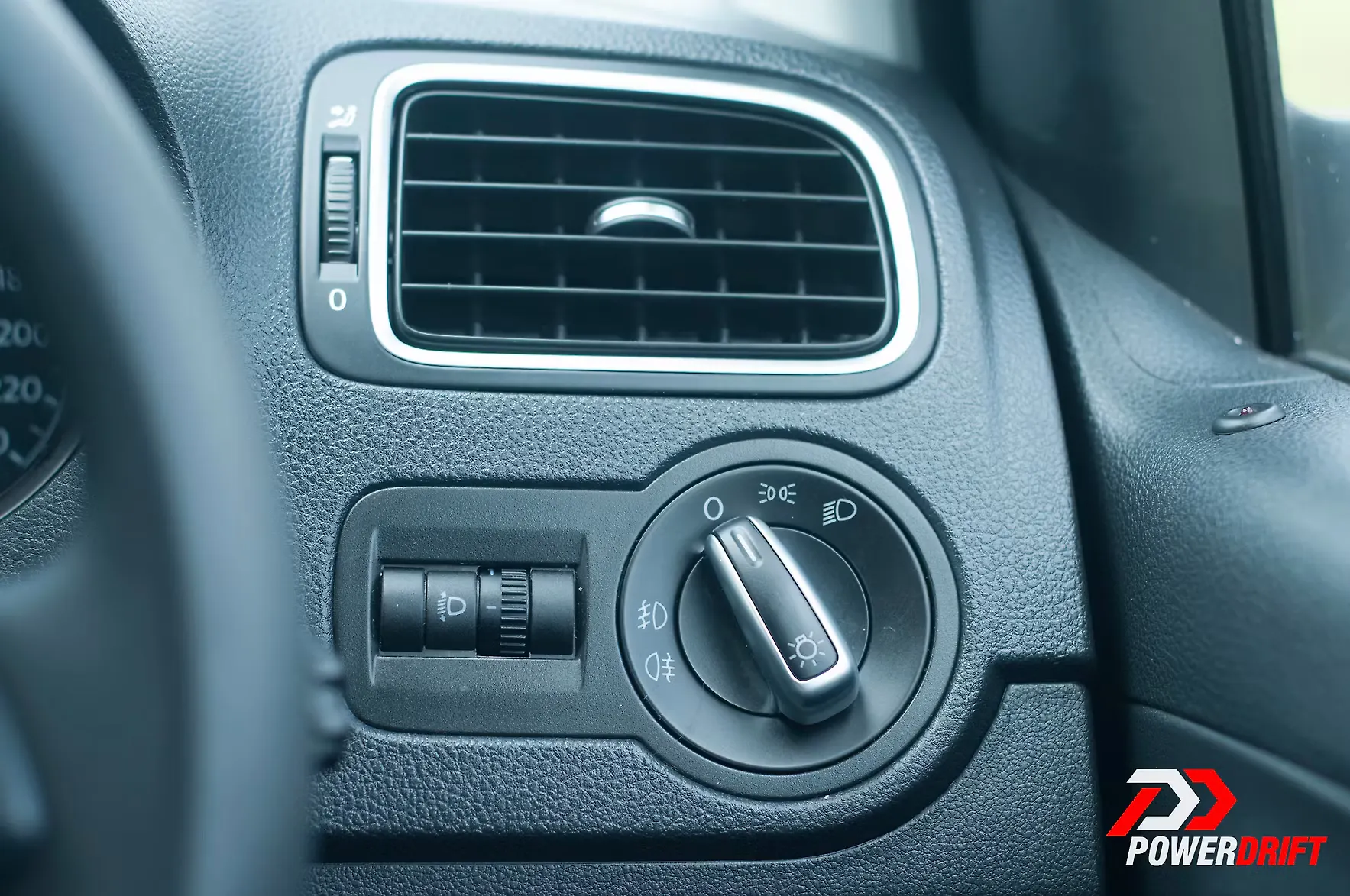 Cross Polo [2013-2015] Interior Image, Cross Polo [2013-2015] Photos in ...