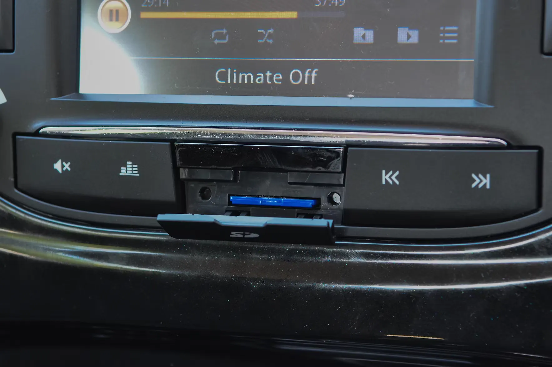 Bolt Music System Image, Bolt Photos in India - CarWale