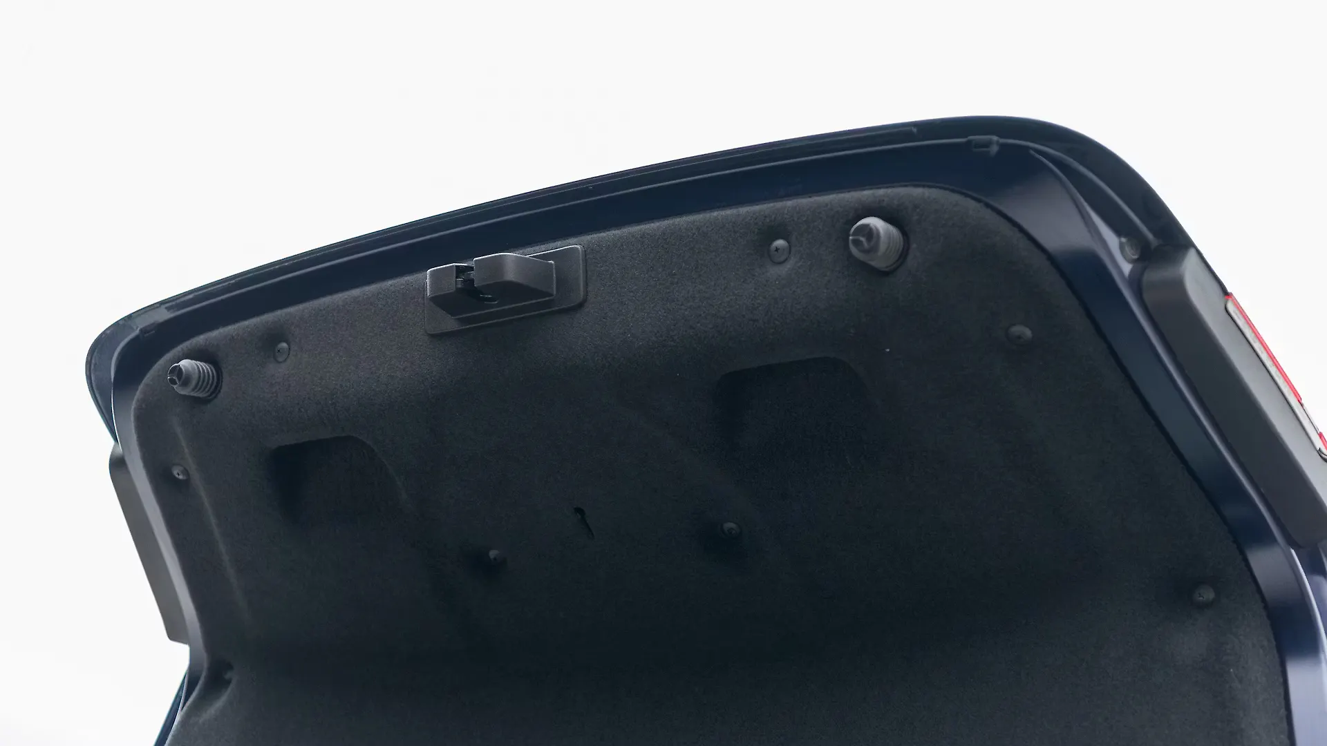 XF Open Boot/Trunk Image, XF Photos in India - CarWale