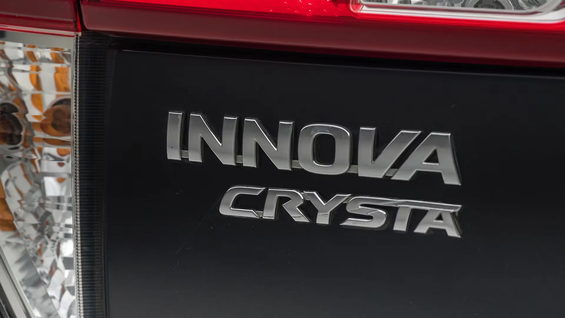 Innova Crysta Rear Badge Image, Innova Crysta Photos in India - CarWale