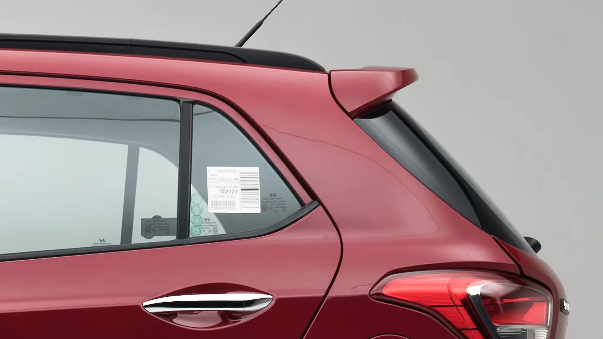 Grand i10 Rear Quarter Glass Image, Grand i10 Photos in India - CarWale