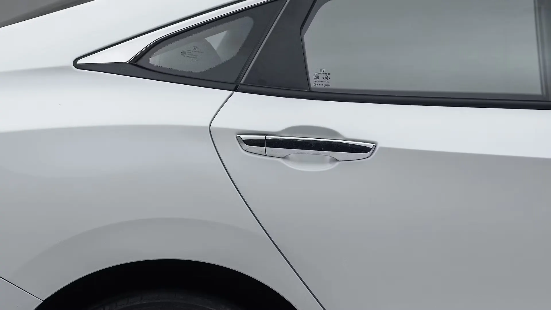Civic Rear Door Handle Image, Civic Photos in India - CarWale