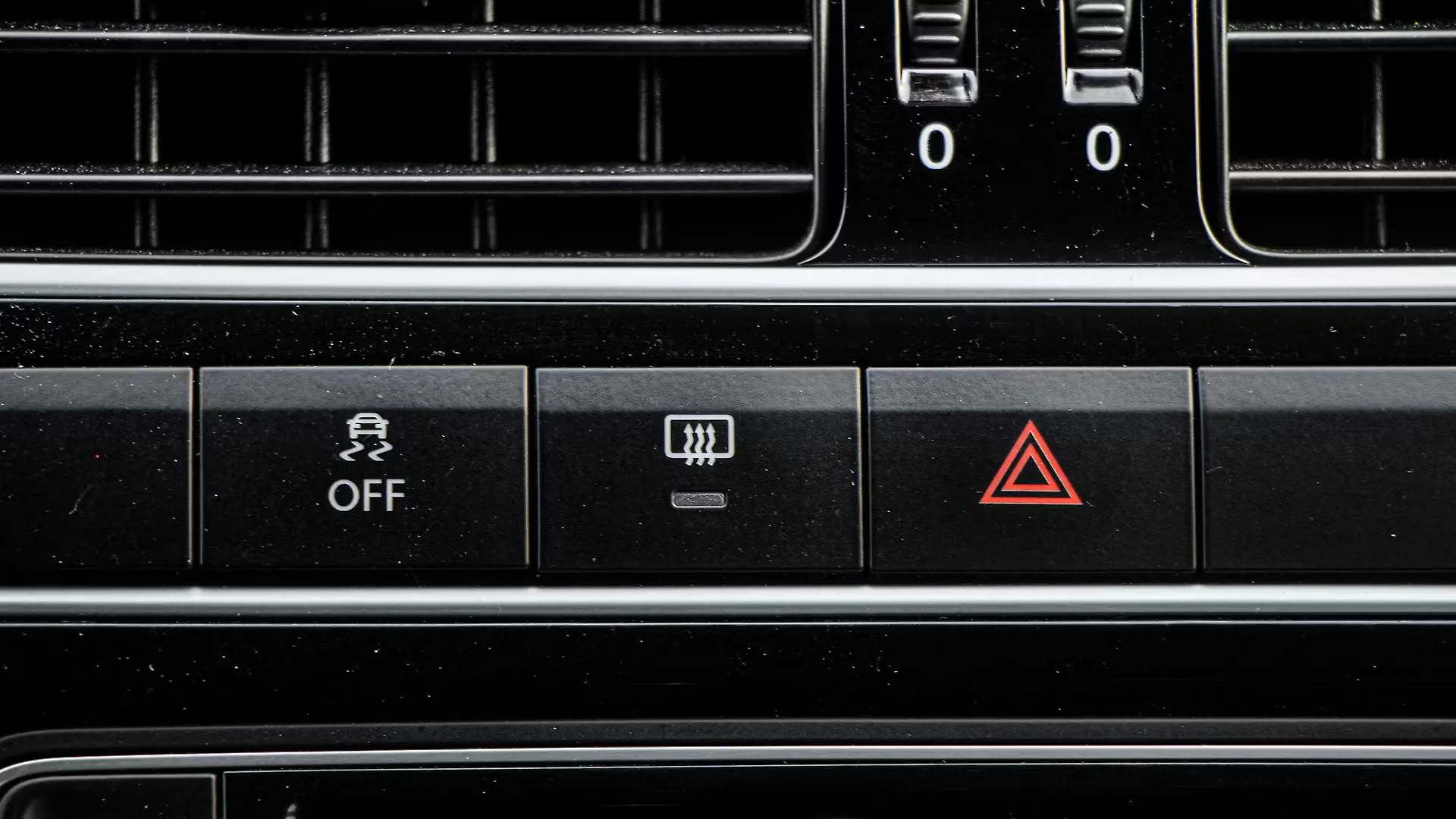 Polo ESP Button Image, Polo Photos in India - CarWale