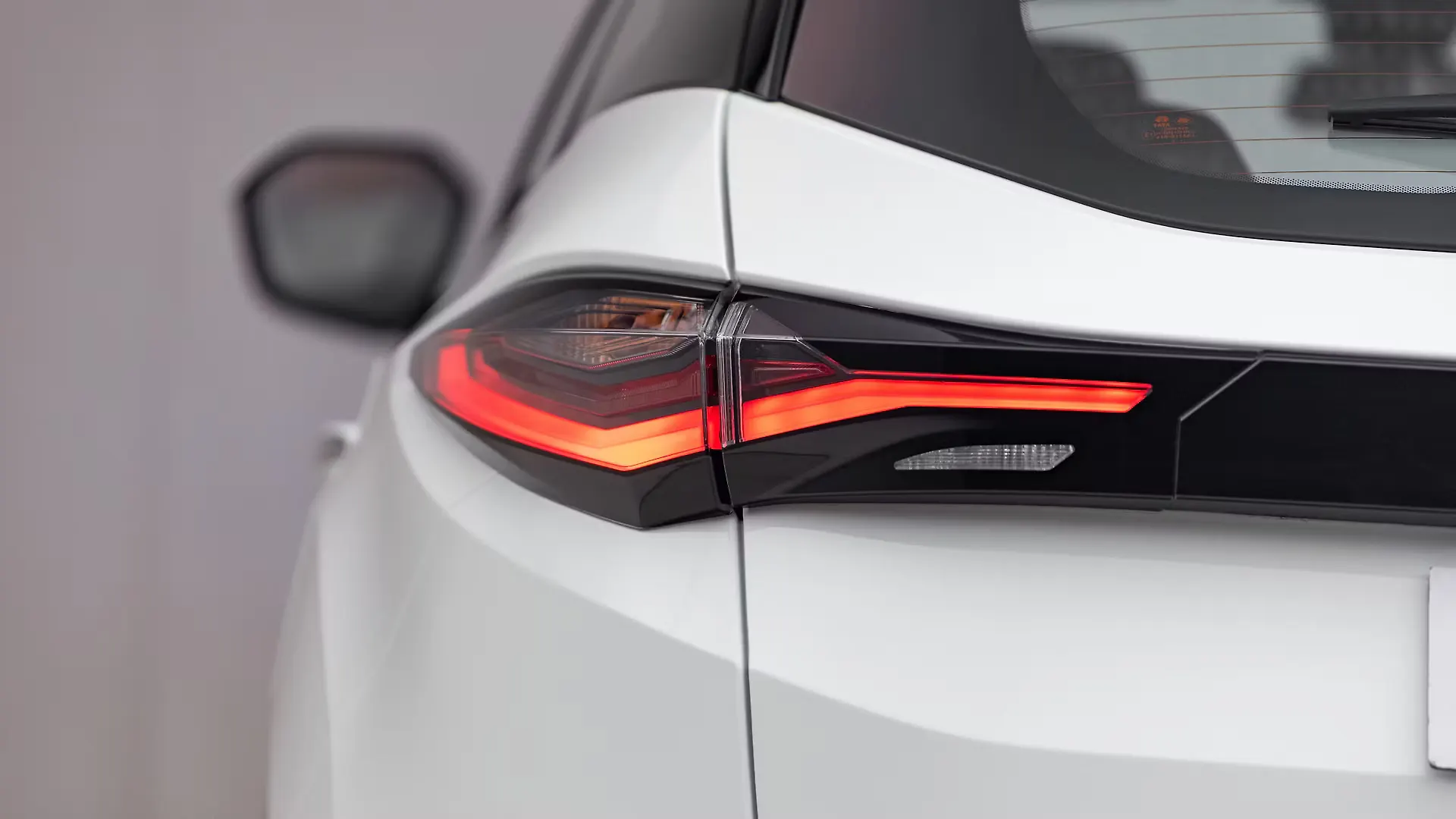 Harrier Tail Light/Tail Lamp Image, Harrier Photos in India - CarWale