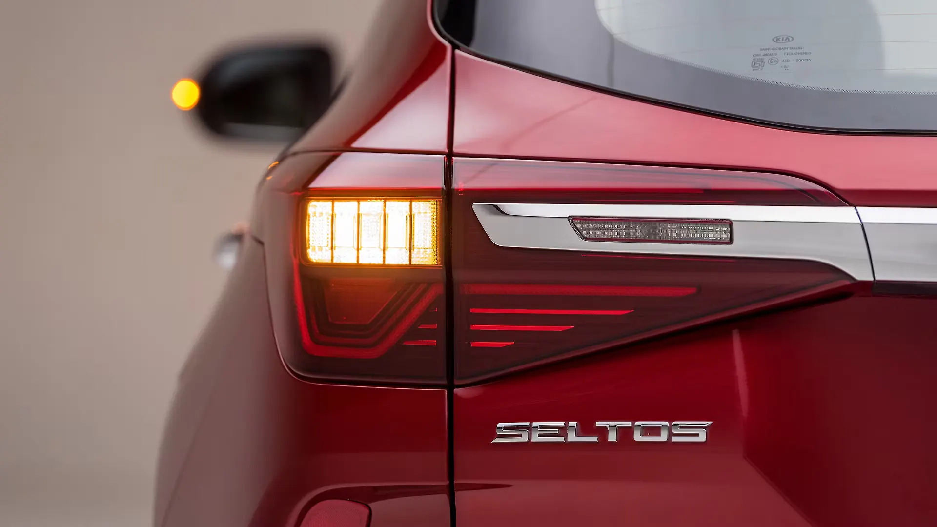 Seltos Rear Signal/Blinker Light Image, Seltos Photos in India - CarWale