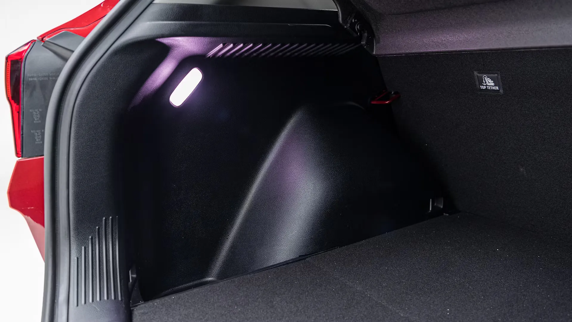 Seltos Boot Light Image, Seltos Photos in India - CarWale