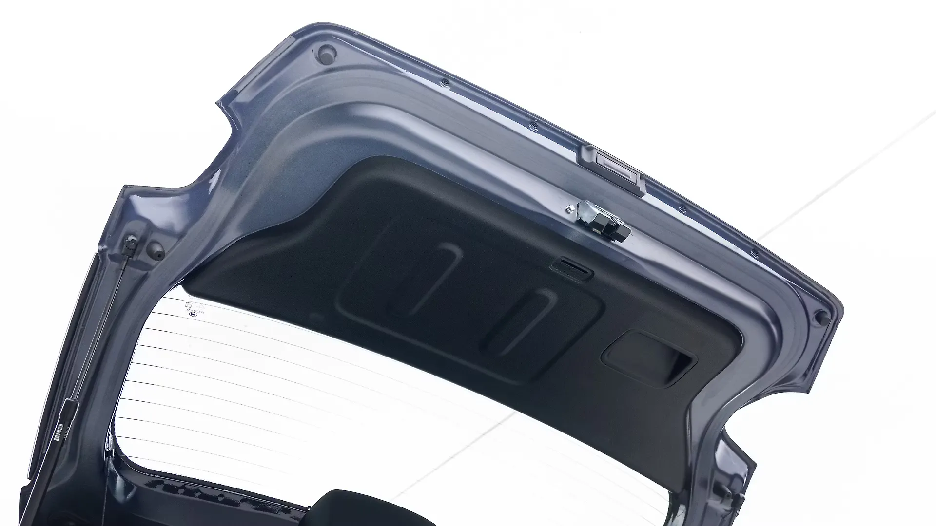 Venue Open Boot/Trunk Image, Venue Photos in India - CarWale