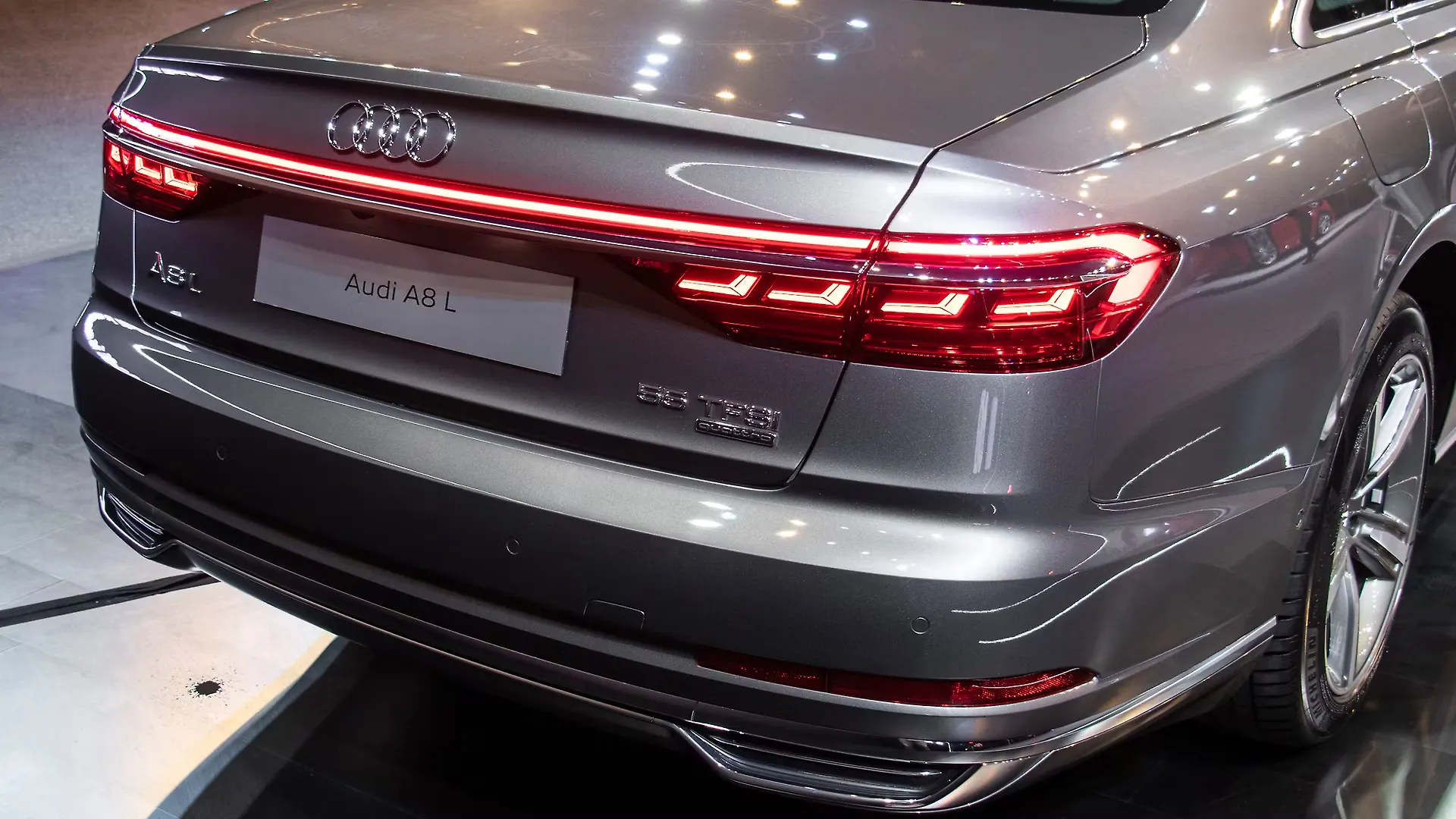 A8 L Rear View Image, A8 L Photos in India - CarWale