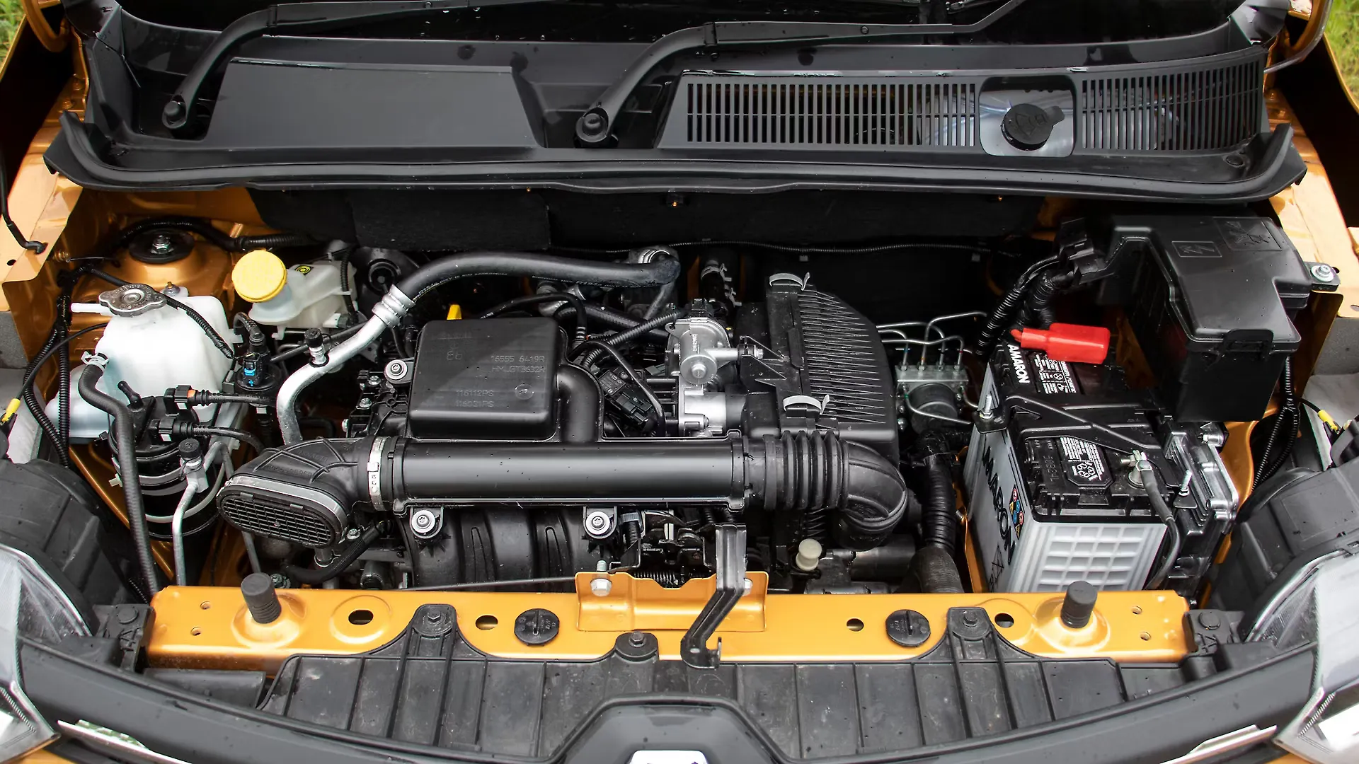 Triber Engine Shot Image, Triber Photos in India - CarWale