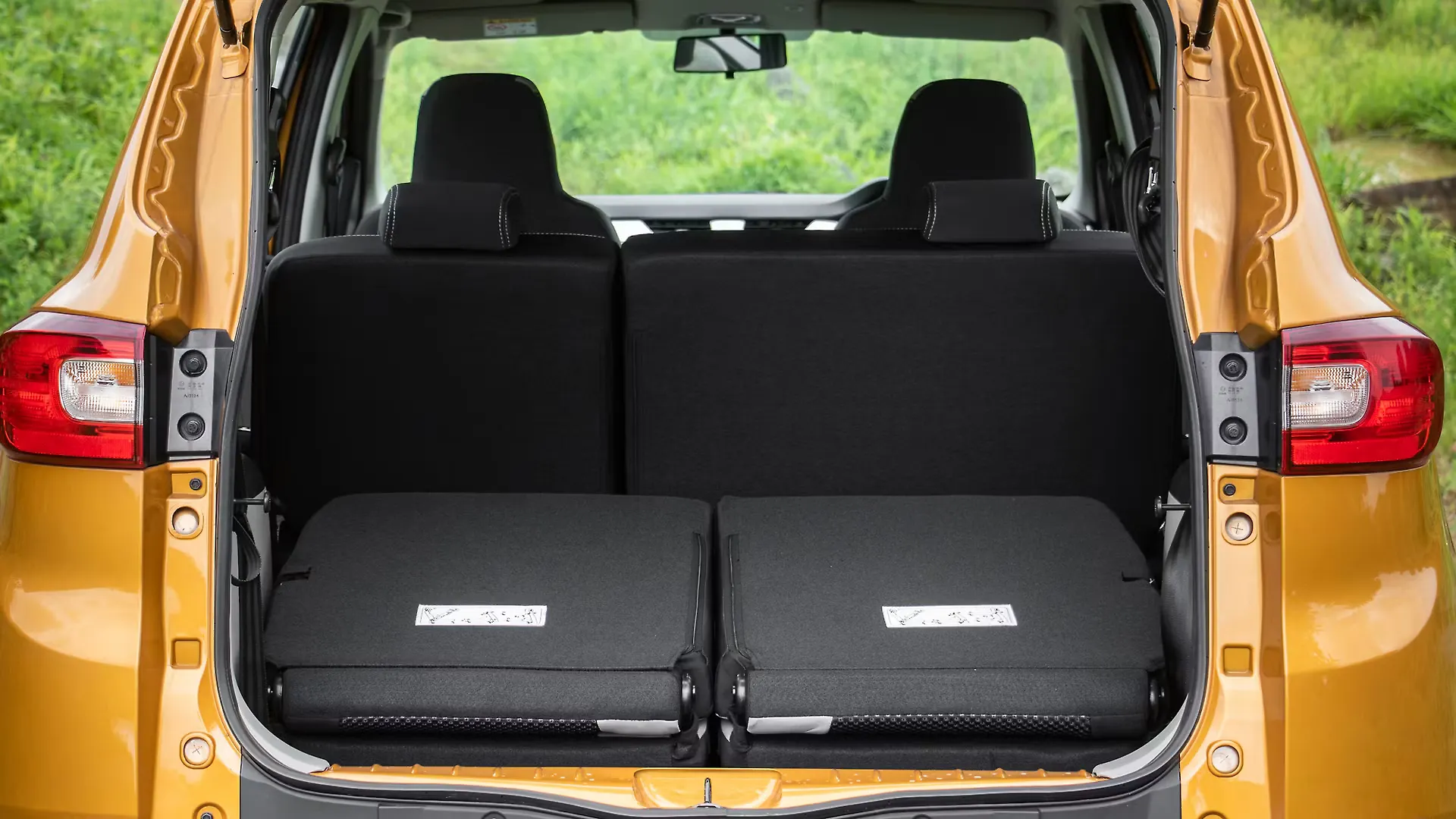 Triber Bootspace Rear Seat Folded Image, Triber Photos in India - CarWale