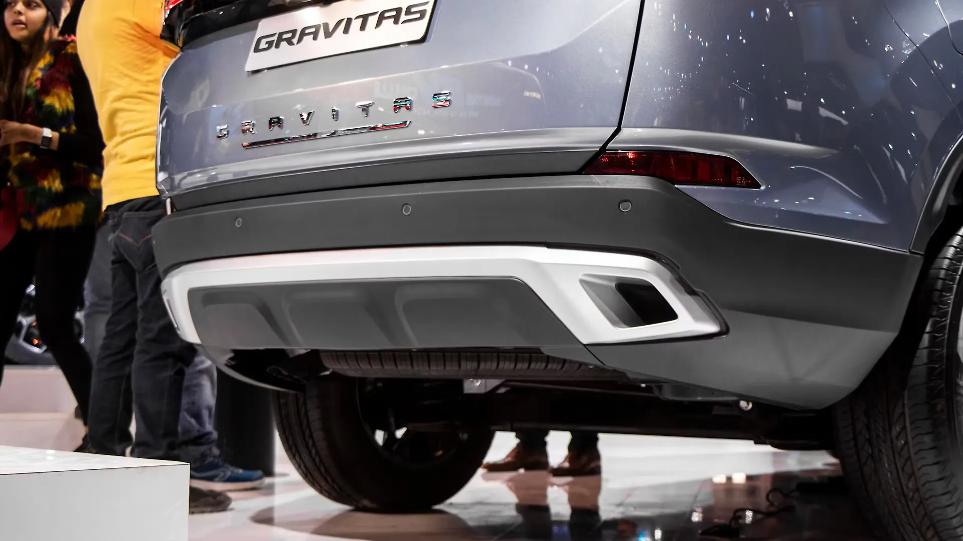 Safari Rear Bumper Image, Safari Photos in India - CarWale