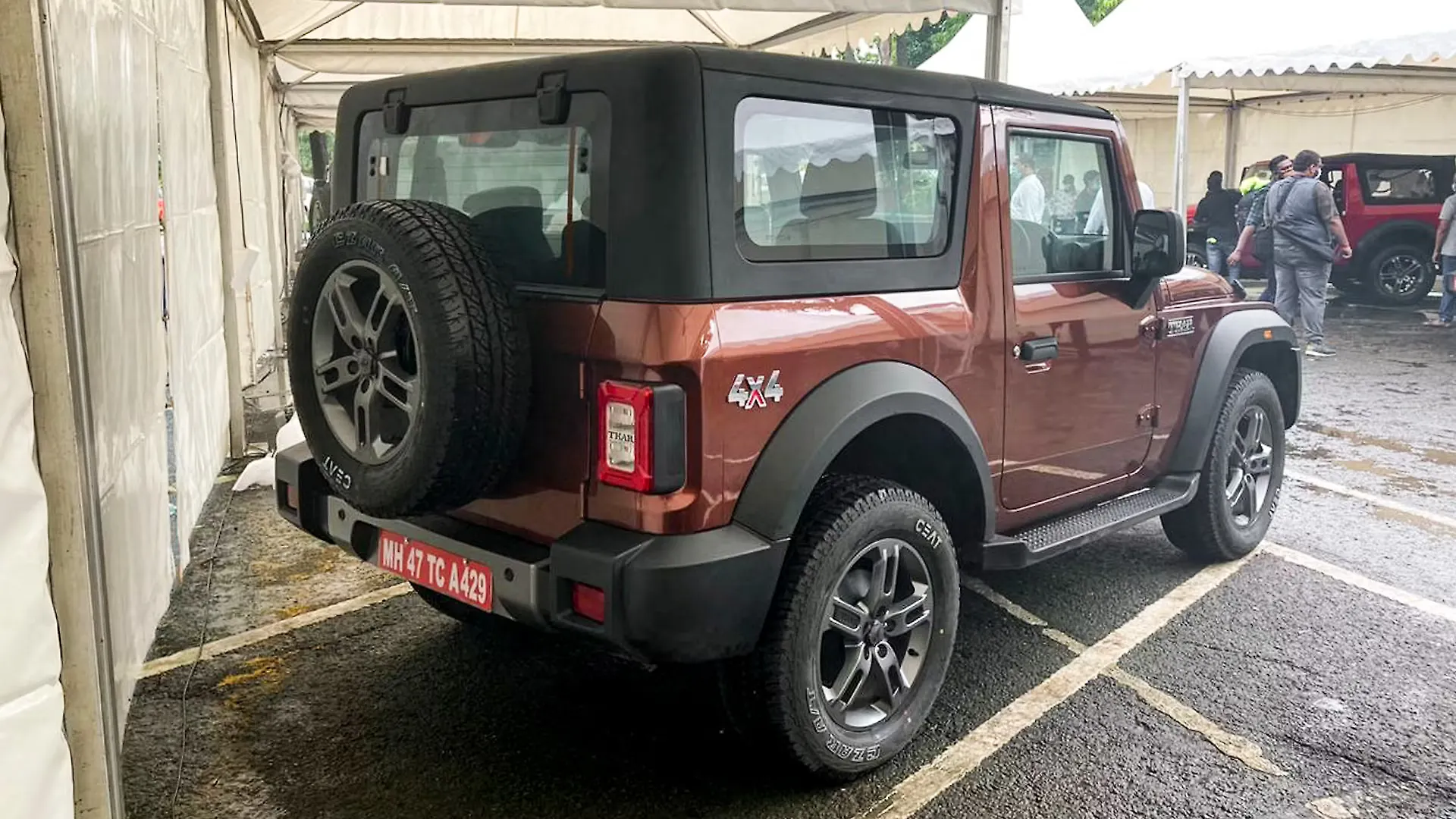 Thar Right Rear Three Quarter Image, Thar Photos in India - CarWale