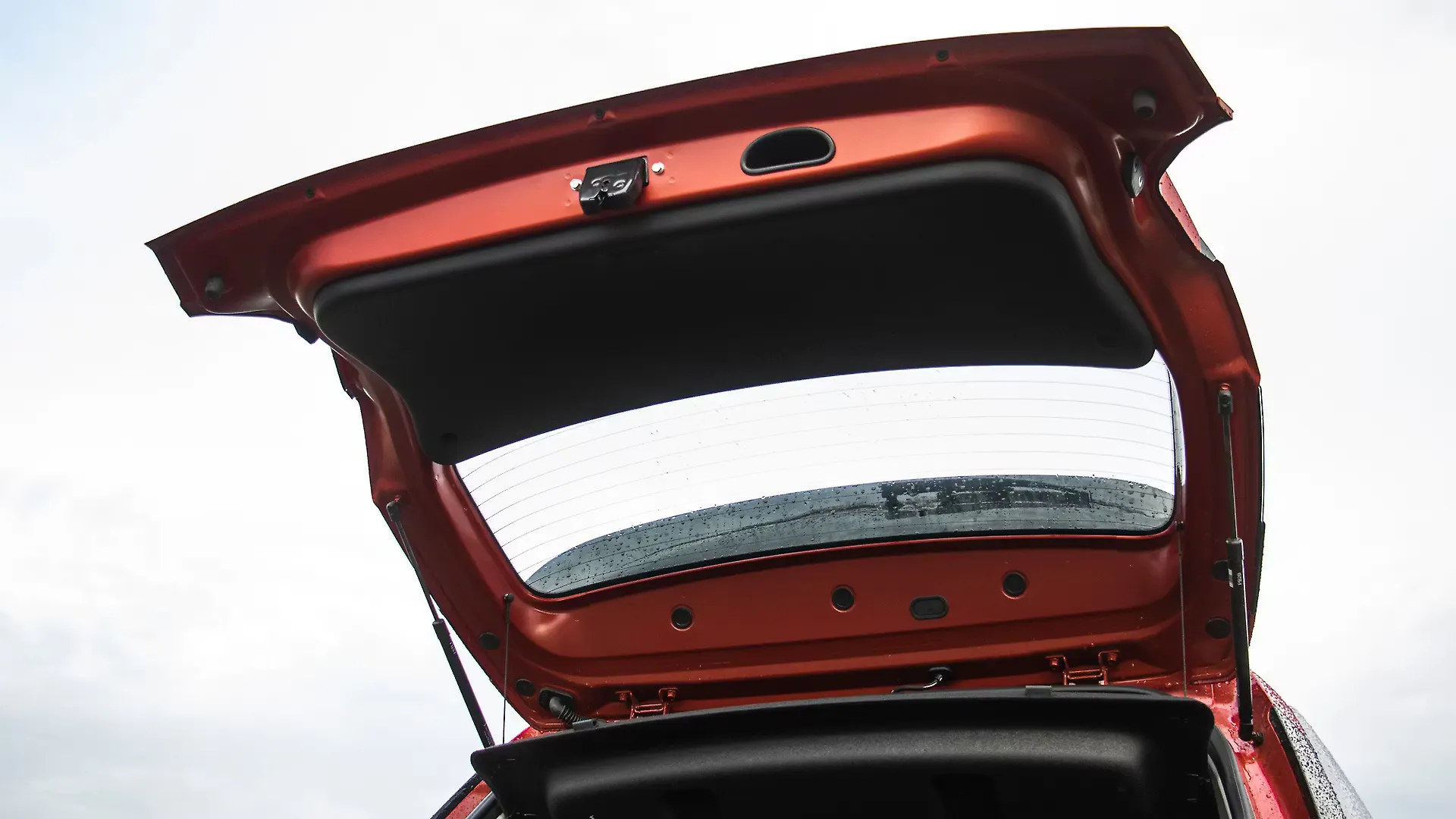 Creta Open Boot/Trunk Image, Creta Photos in India - CarWale