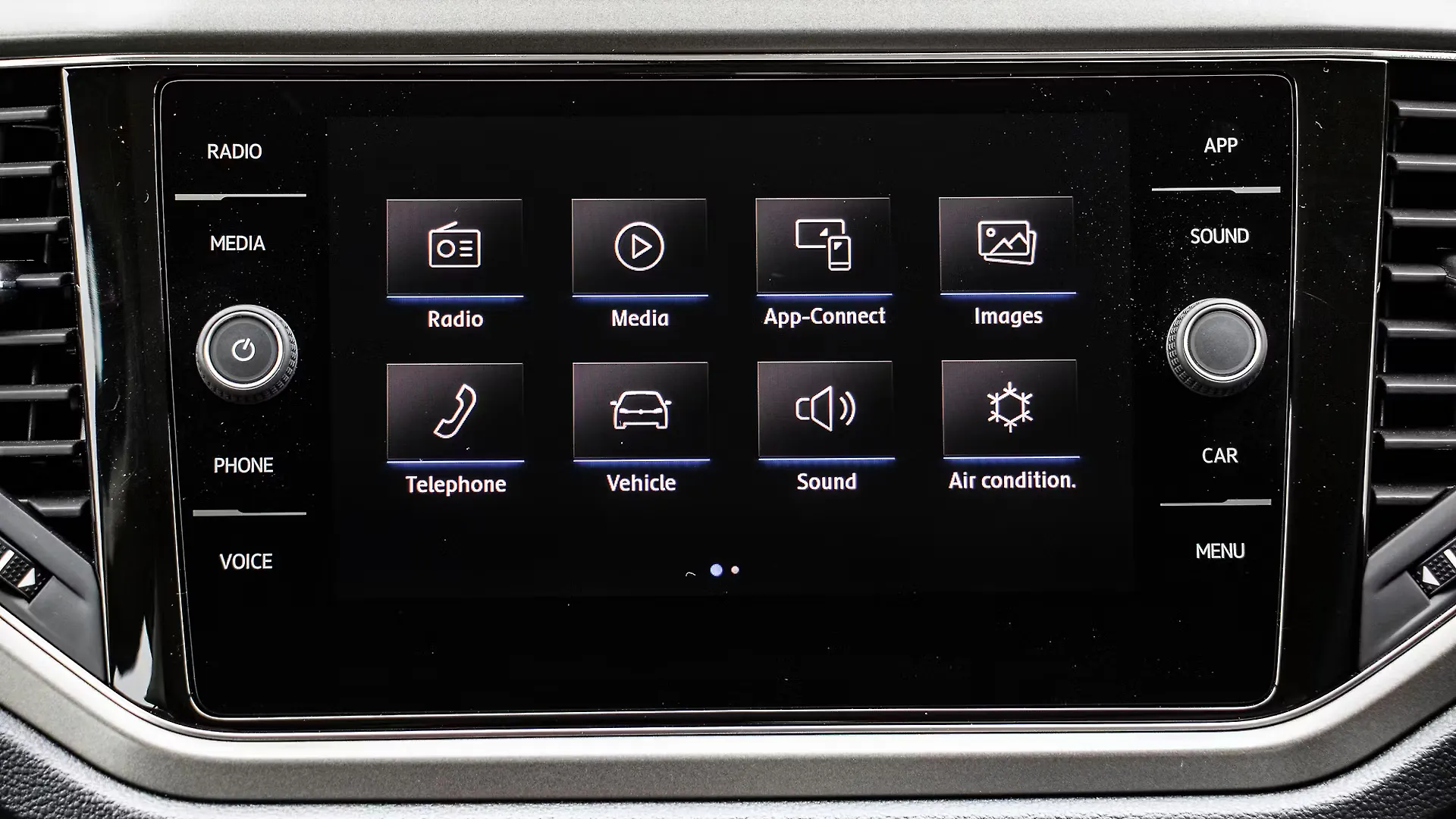 T-Roc Infotainment System Image, T-Roc Photos in India - CarWale